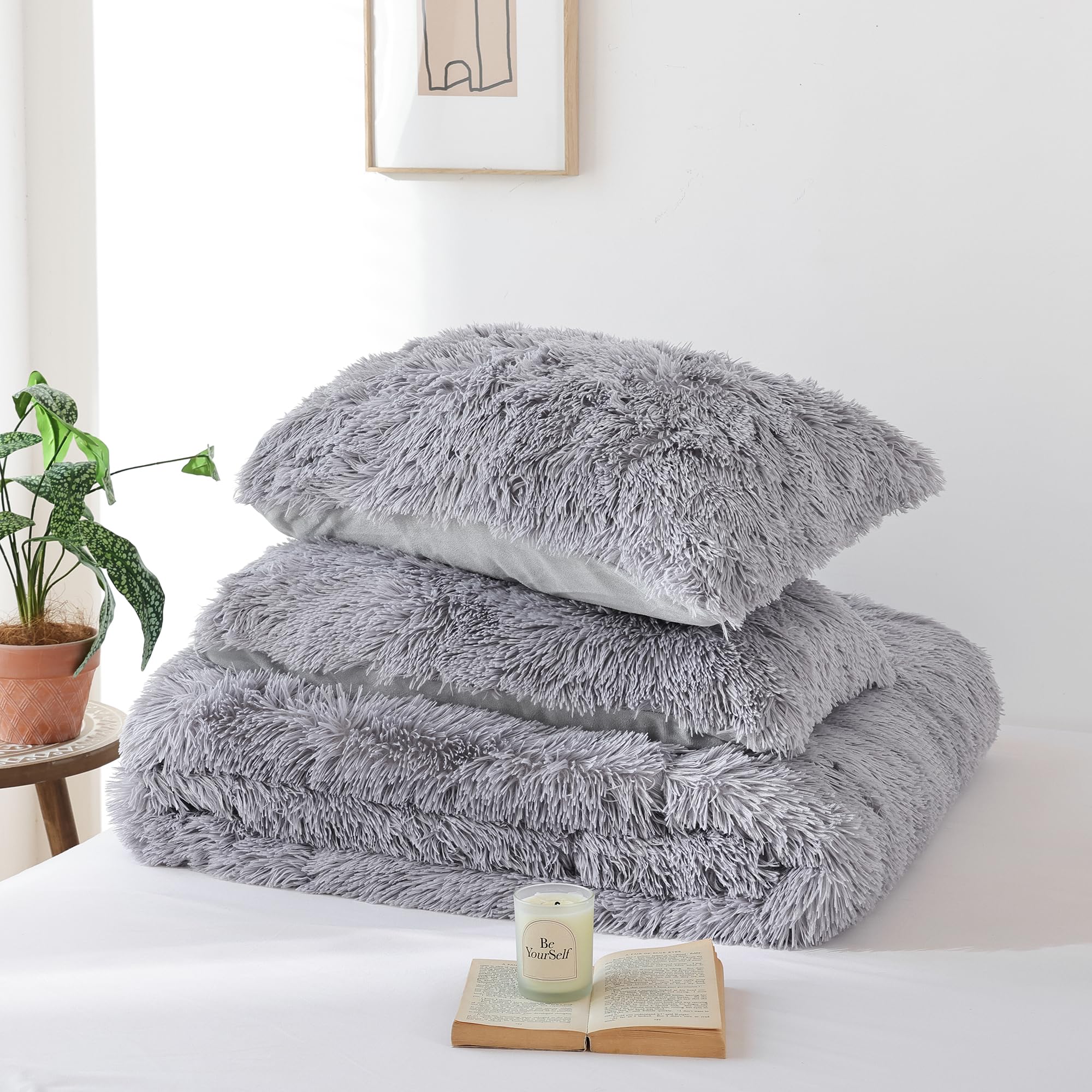 JANZAA Faux Fur Comforter,Fuzzy Queen Comforter Set,Plush Beige Comforter Set 3 Pieces Shaggy Comforter Set,Plush & Velvet Flannel Comforter (1 Queen Comforter Set+ 2 Pillow Cases)