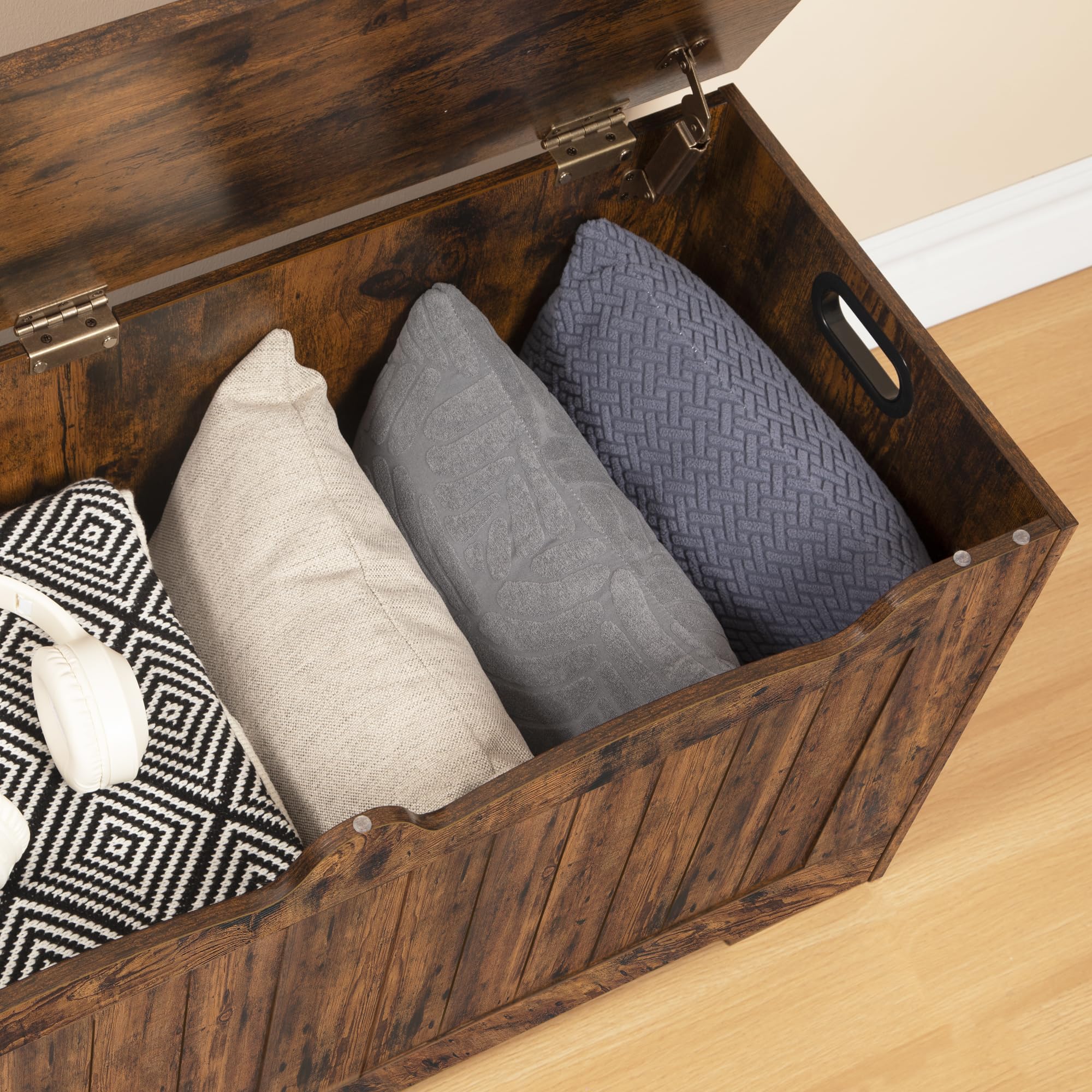 Hzuaneri Storage Chest, Storage Trunk with Safety Hinge, 29.9" Lift-Top Storage Bench, Wooden Storage Organizer, Shoe Bench for Entryway, Bedroom, Living Room, Rustic Brown SB04401X