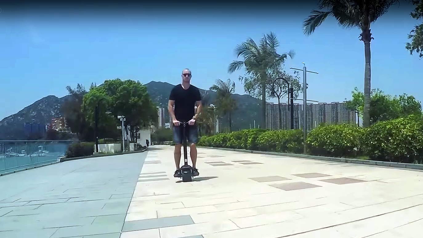 Kiwano K01+ One-Wheel Electric Scooter | 12 MPH max Speed | 13 Mile Range | Carbon Fiber Frame