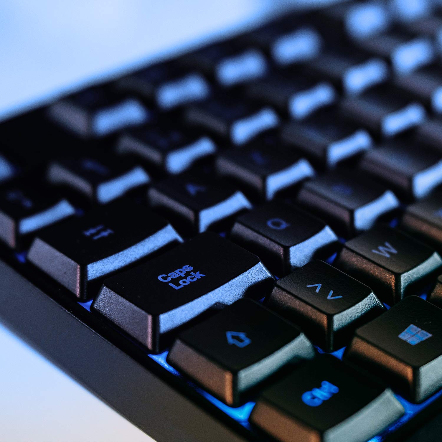 KLIM Chroma Gaming Keyboard Wired USB - New 2024 - Durable Ergonomic Waterproof Silent Backlit - Ideal for Gaming and Office - Teclado Gamer - 2 ms Response Time - PC Laptop Mac PS4 PS5 - Black