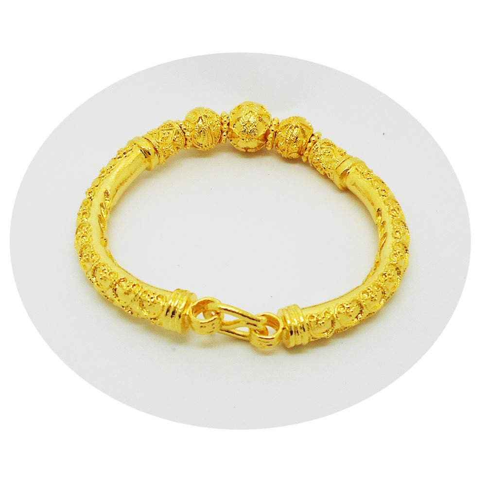 Lai Thai Gold Plated Bangle 24k Thai Baht Yellow Gold Filled Bracelet Size 6.5 Inch and Earrings 1 Pair