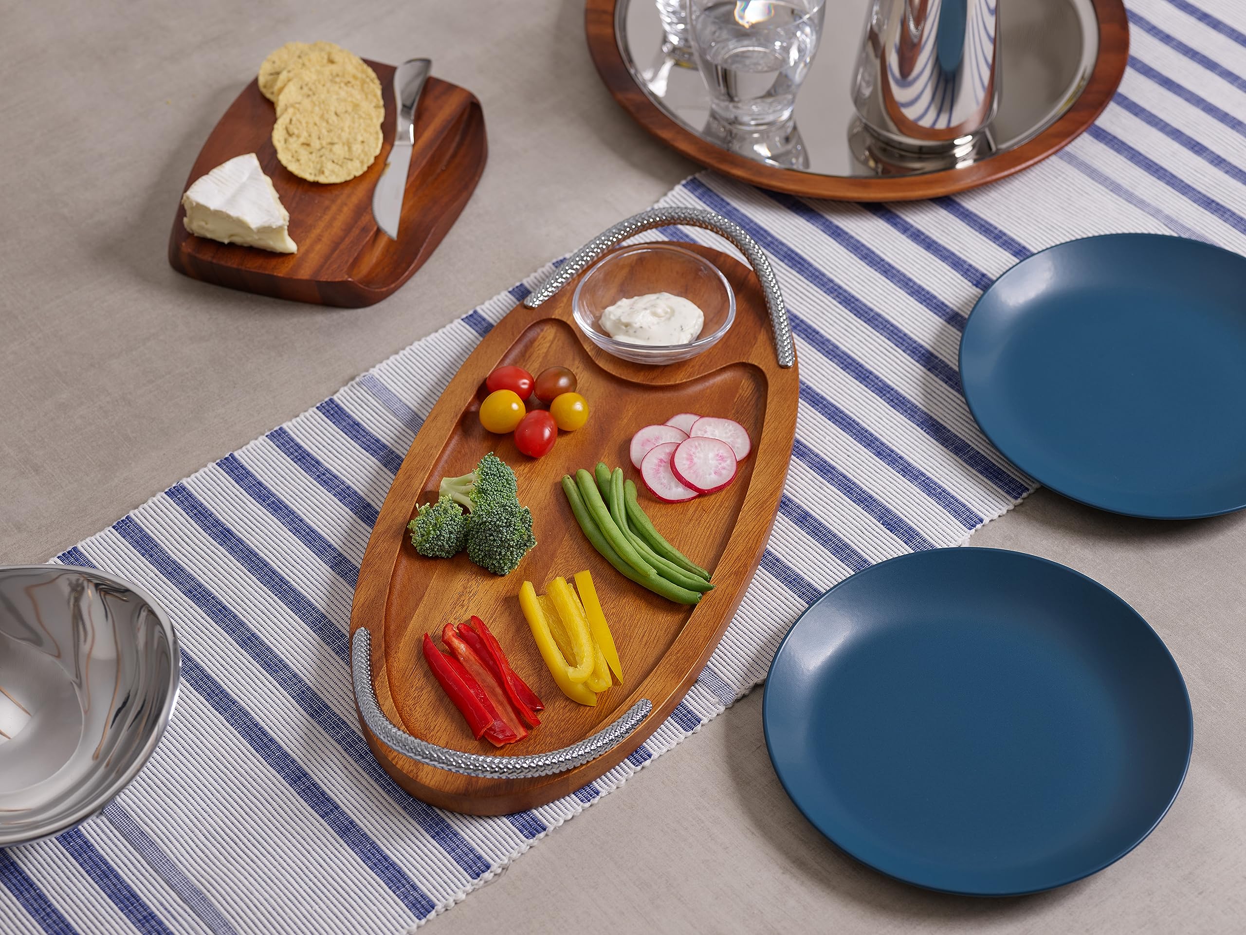 Nambé Vie Bar Tray | 14 D | Decorative Round Metal Serving Tray | Organizer for Jewelry, Makeup, Candle, Toiletry, Kitchen Tableware, Serving Dish Plate for Home, Bar, CAF | Stainless Steel