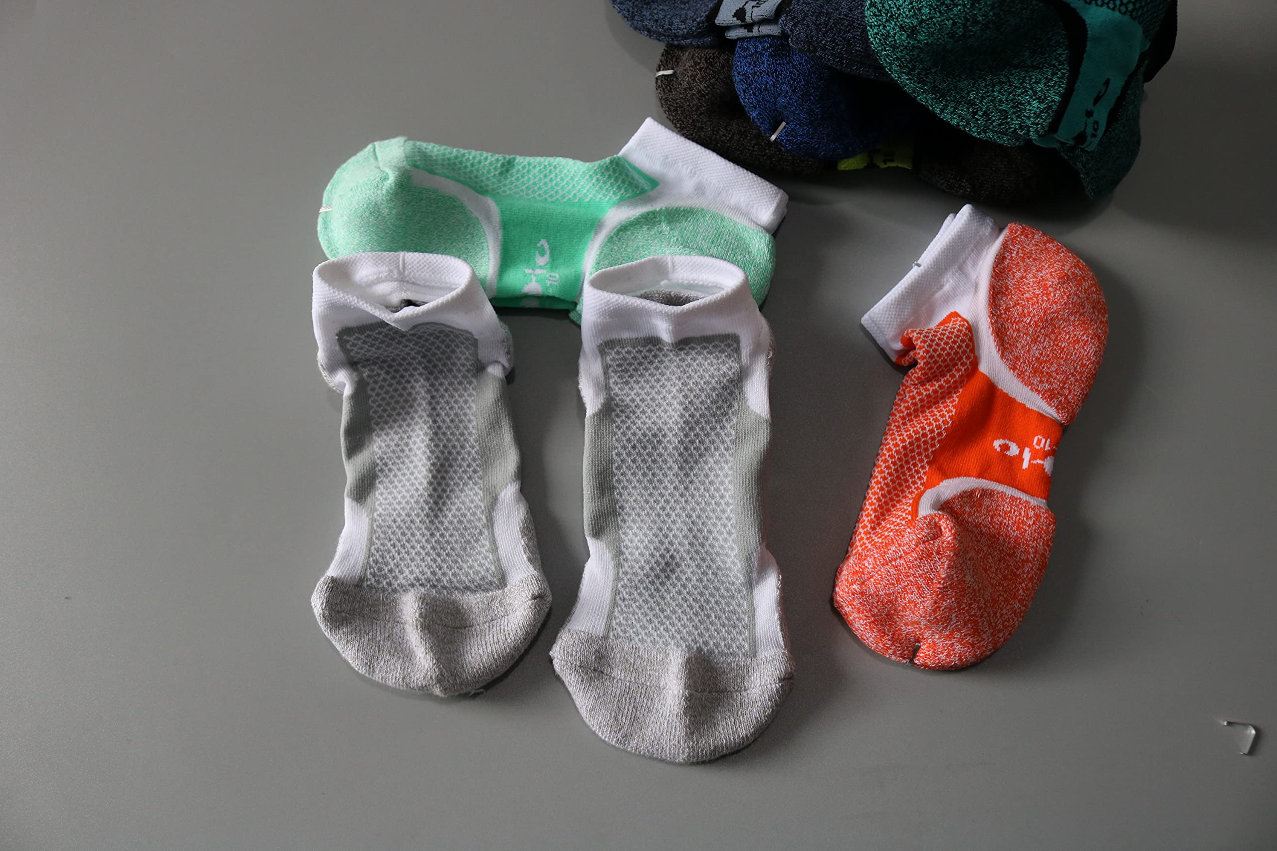 Men's Socks Mesh Ventilating Comfort Low Top Sports Socks (6 and 10 Pairs)