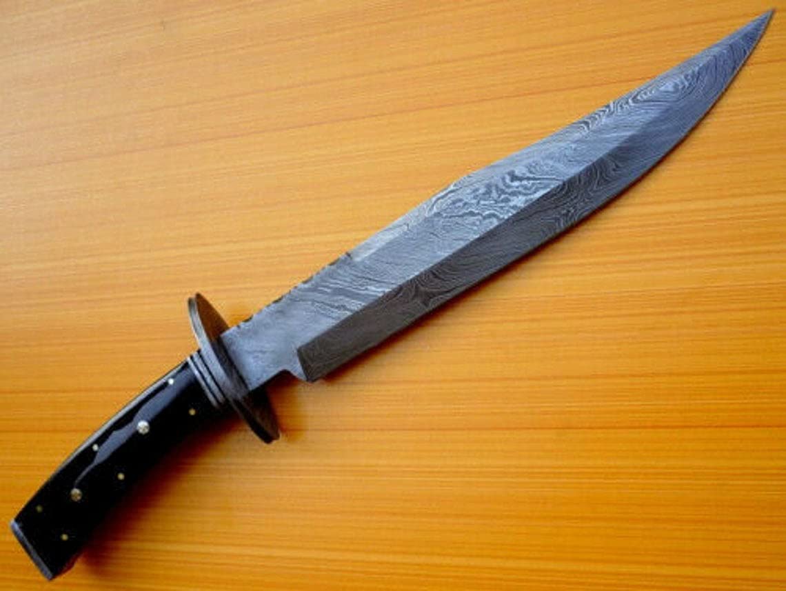 Leopard Picks Beautiful Custom Handmade Damascus Hunting Knife with Bull Horn Handle