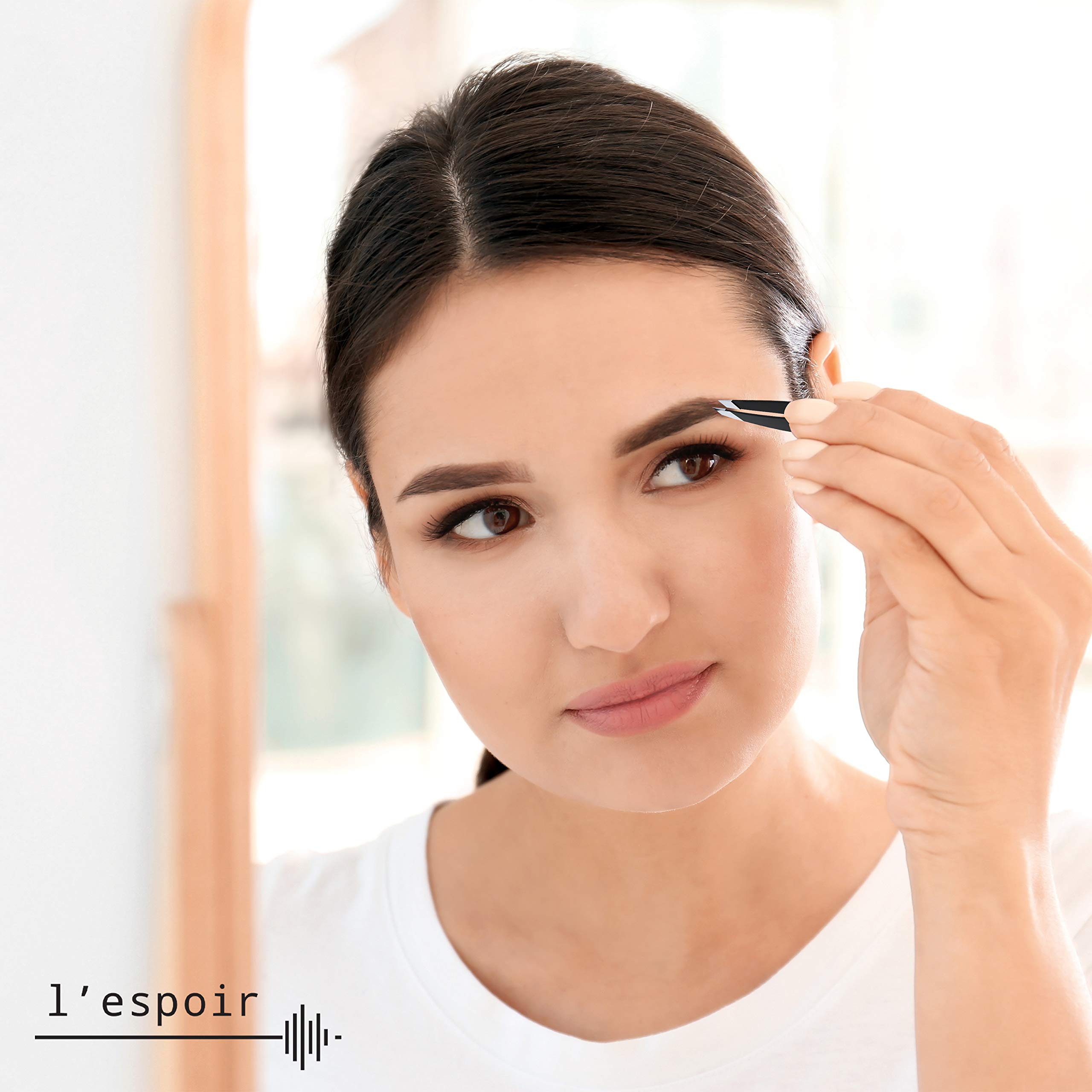 L’espoir High Precision Slant Tweezers with Perfect Alignment Rust Free Stainless Steel Eyebrow Tweezers for Women and Men (Black & Blue)