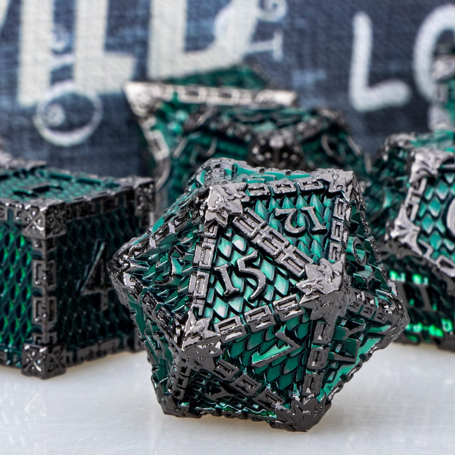 ORIFANTOU Metal D&D Dice Set Dragon Scale DND Cool Dice with Gift Box, Green Polyhedral Dice for Dungeons and Dragons RPG Role Playing Game D and D Dice