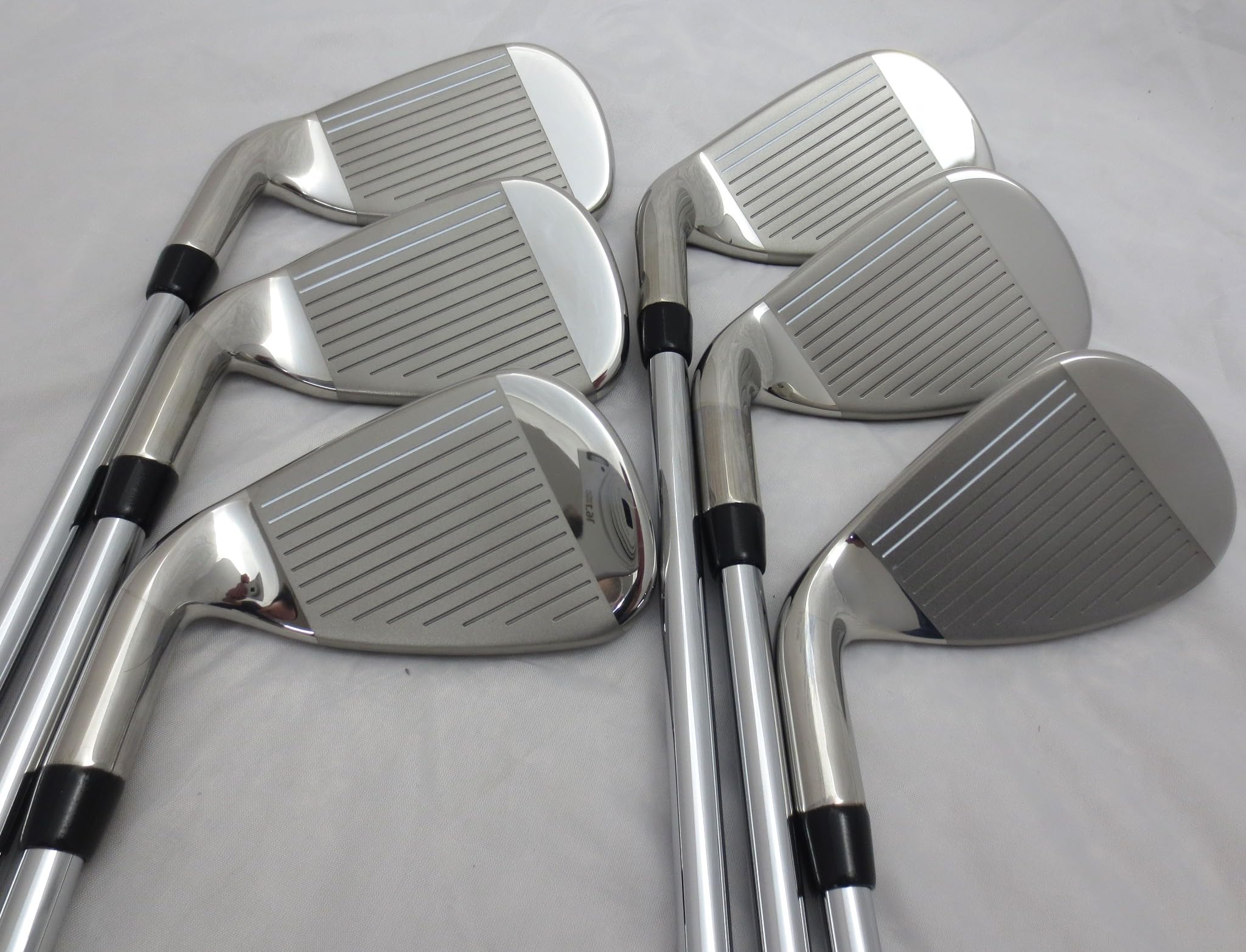 Mens Callaway Golf Set Driver, Wood, Hybrid, Irons, Odyssey Putter, Bag Right Handed Regular Flex