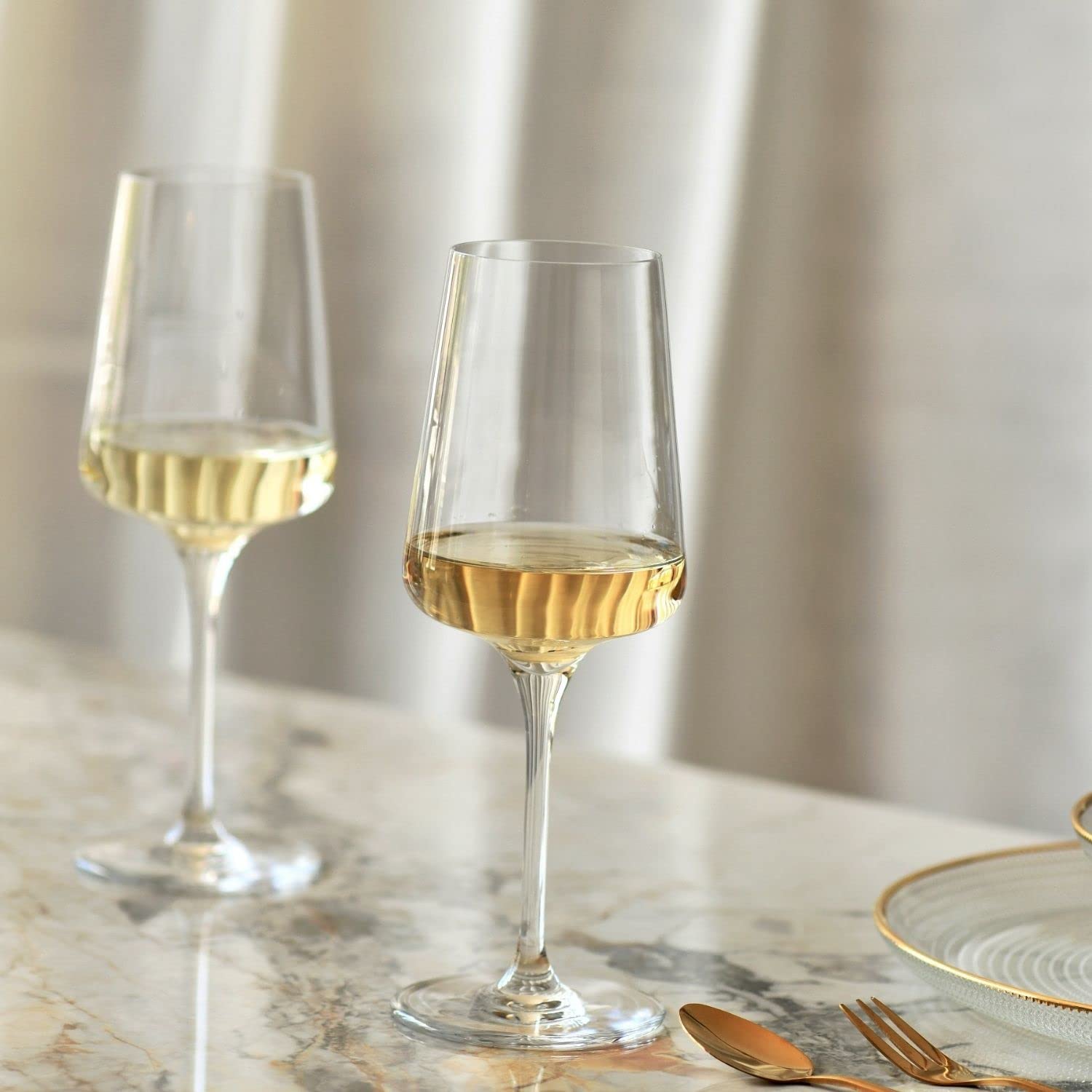 Krosno Wine Glasses Set | 6x white and sparkling wine glasses 13.5 oz + 6x red wine glasses 16.9 oz | Elegant design | Crystal Glass | Ideal for home, restaurant and party | Dishwasher safe