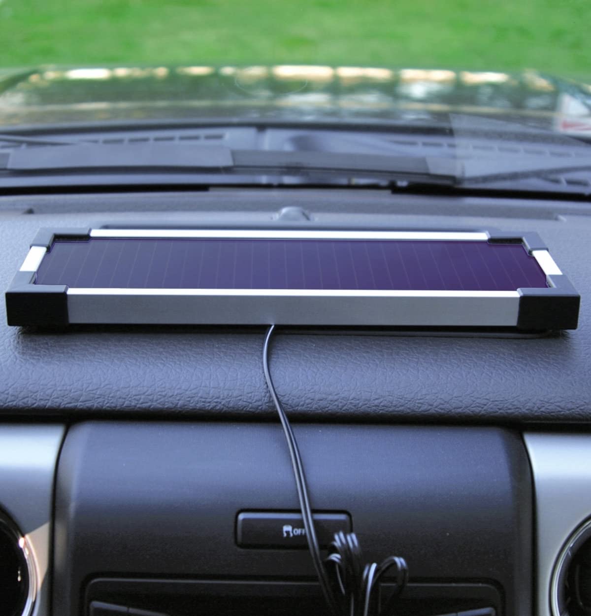Koolatron 402333 12V 1.8W Solar Trickle Charger