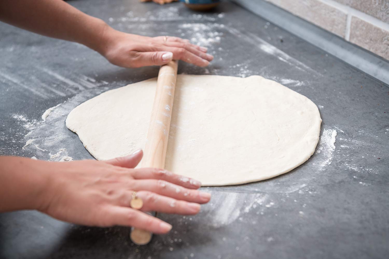 Perforated Pizza Peel, Professional 12 x 14 Inch Paddle Anodized Aluminum Turning Peel with detachable wood handle for Home Made Pizza By Q's INN.