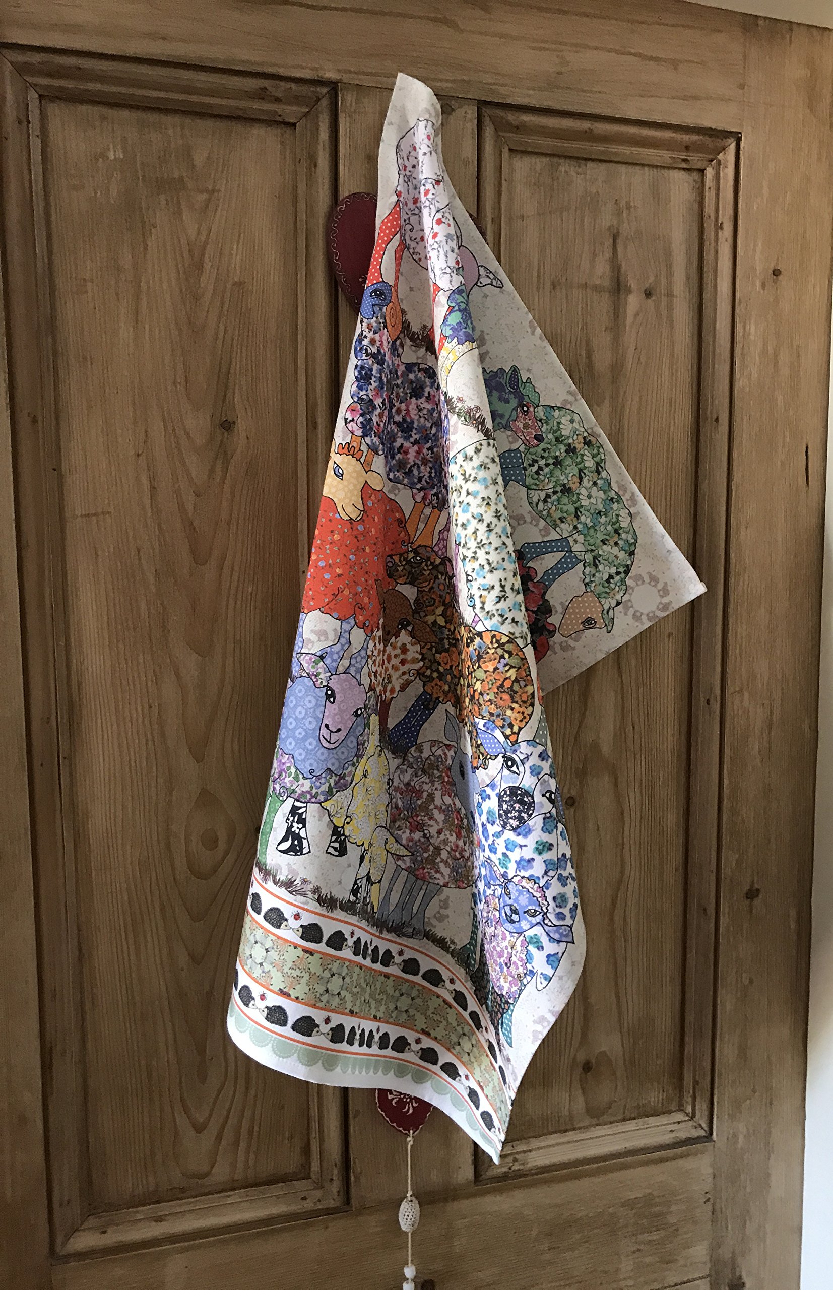MollyMac | Sheep DISHTOWEL | Decorative Bar Towel | Soft Absorbent Dish Cloth | Kitchen Decor | Gift for Dinner Party Birthday New Home | Made in UK | 28βx18β 100% Cotton Tea Towel