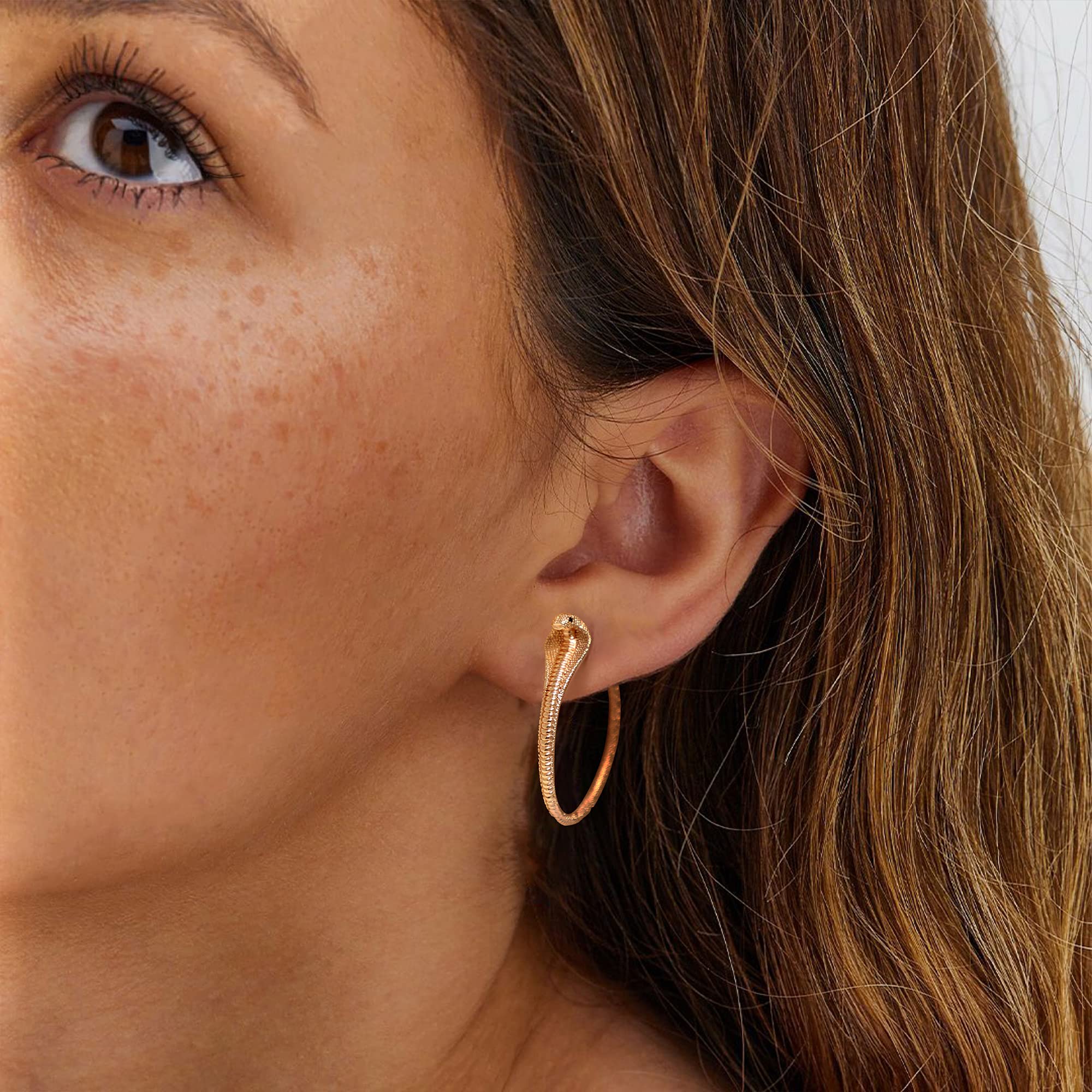 MEVECCO Dainty Gold Snake Hoop Earrings for Women 18K Gold Plated Big Snake Earrings Chunky Snake Earring Studs for Women