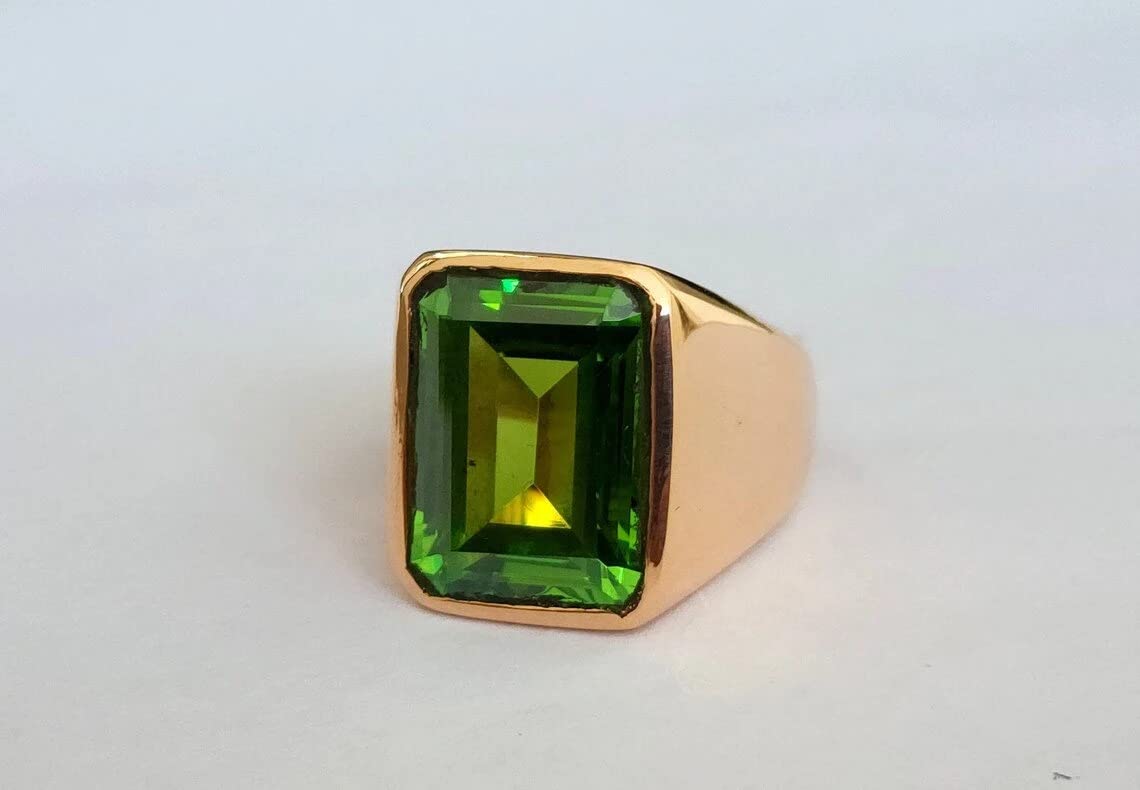 Natural Greenish Peridot Gemstone 925 Sterling Silver Gold Plated Ring/Anguthi For Men And Women's BY JEWELLERYHUB (5.00 Carat)