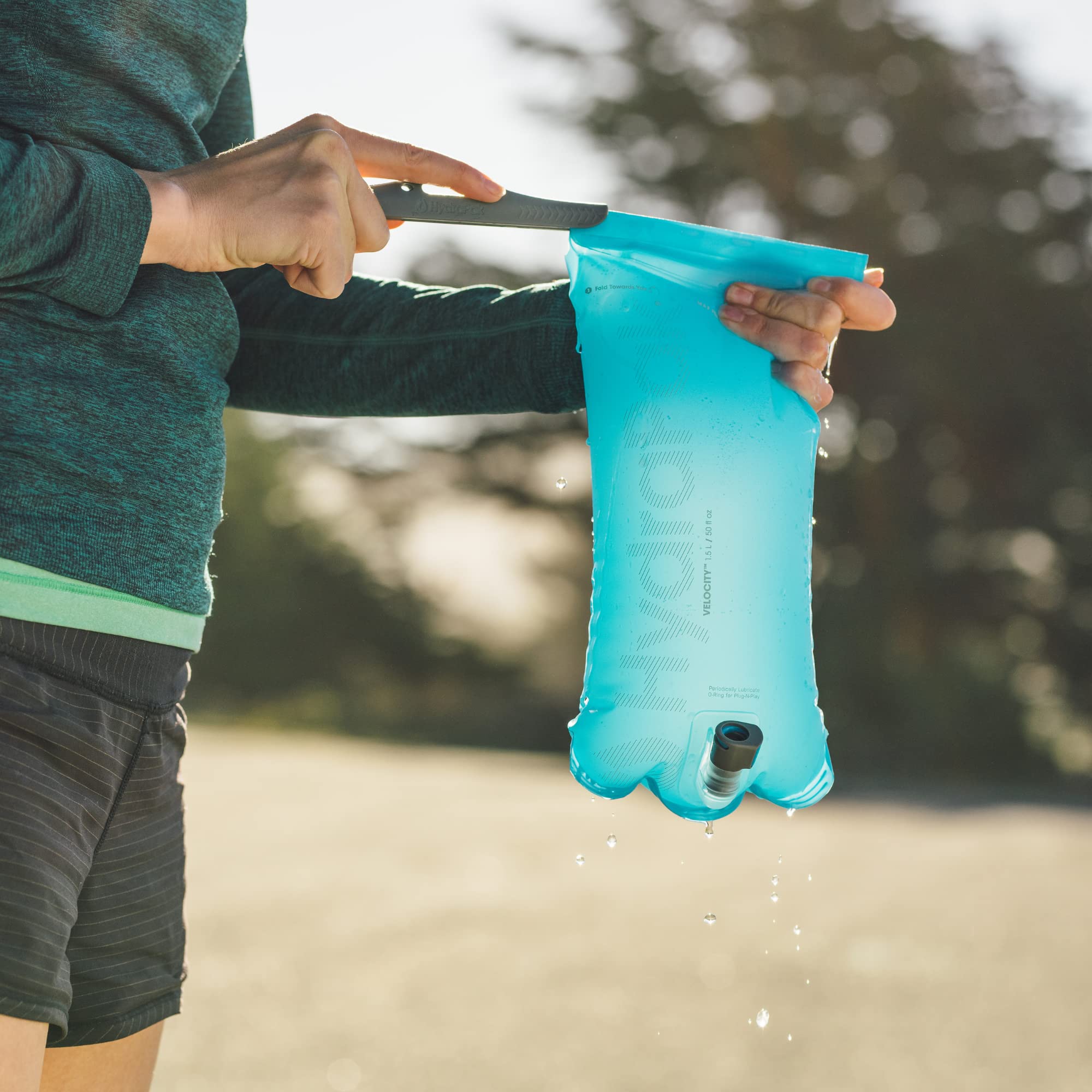 HydraPak Velocity (1.5L Hydration Reservoir) - Slim-Profile Water Bladder/Reservoir β Self-Sealing Bite Valve, Leak Proof, Fully Reversible and Dishwasher Safe, Old Blue