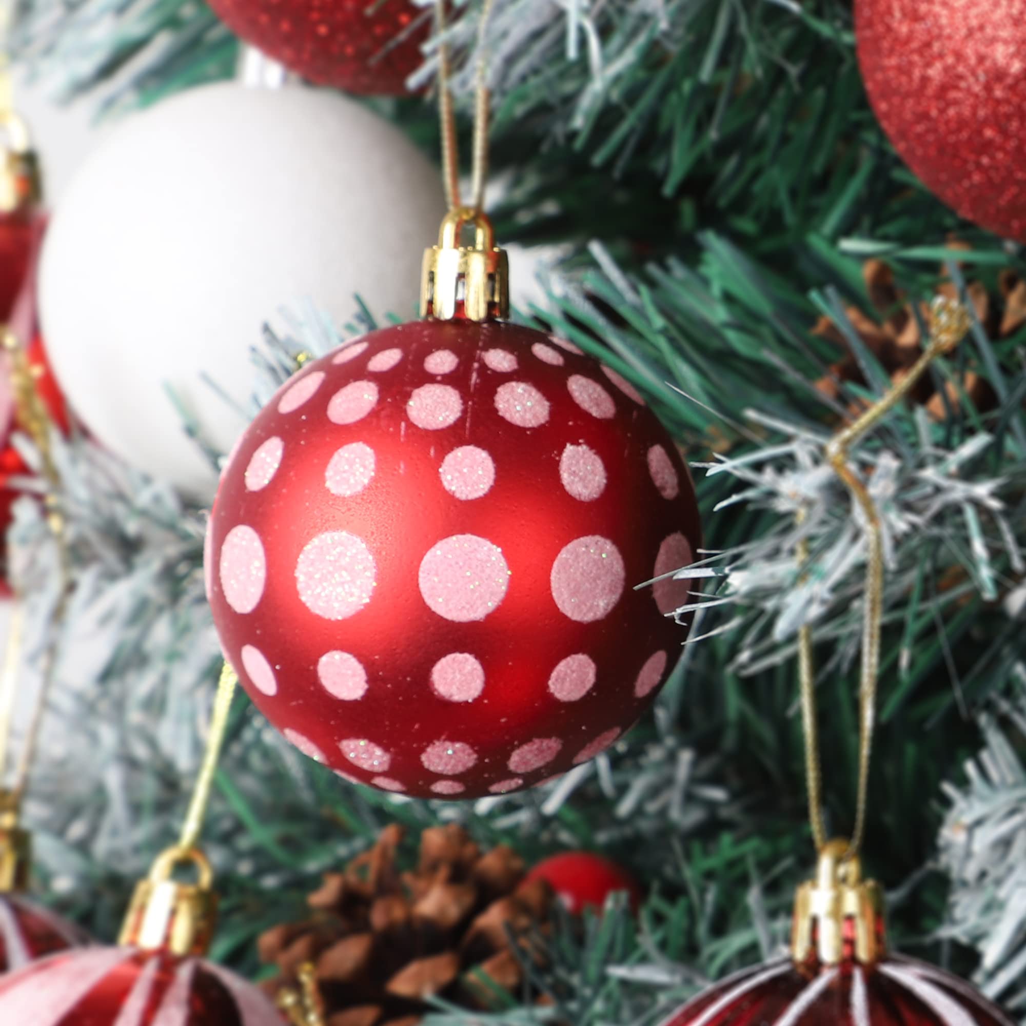 LessMo 30Pcs Red Green White Christmas Balls Ornaments for Christmas Tree, 6cm/2.37" Shatterproof Plastic Hanging Decorations Balls Baubles Set for Holiday Wedding Party Decor