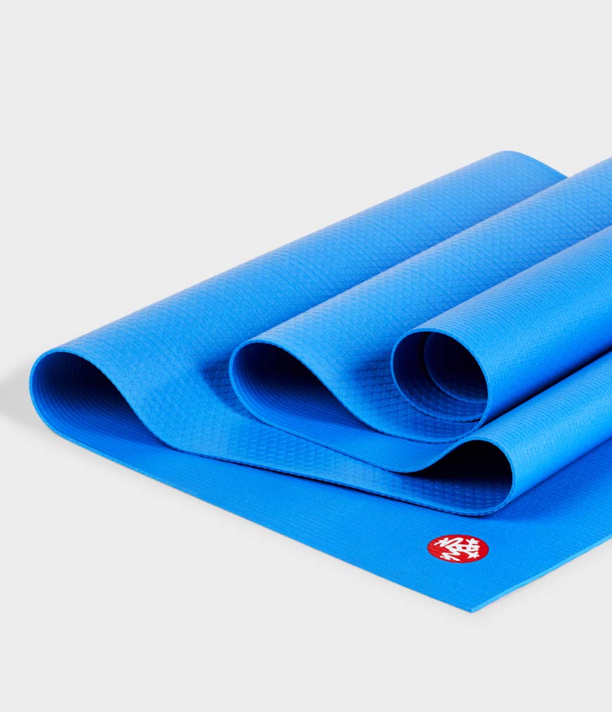 Manduka PRO Travel Yoga Mat 2.5mm Thin, Lightweight, Non-Slip, Made with Dense Cushioning for Stability and Support, 71 Inch, Be Bold Blue