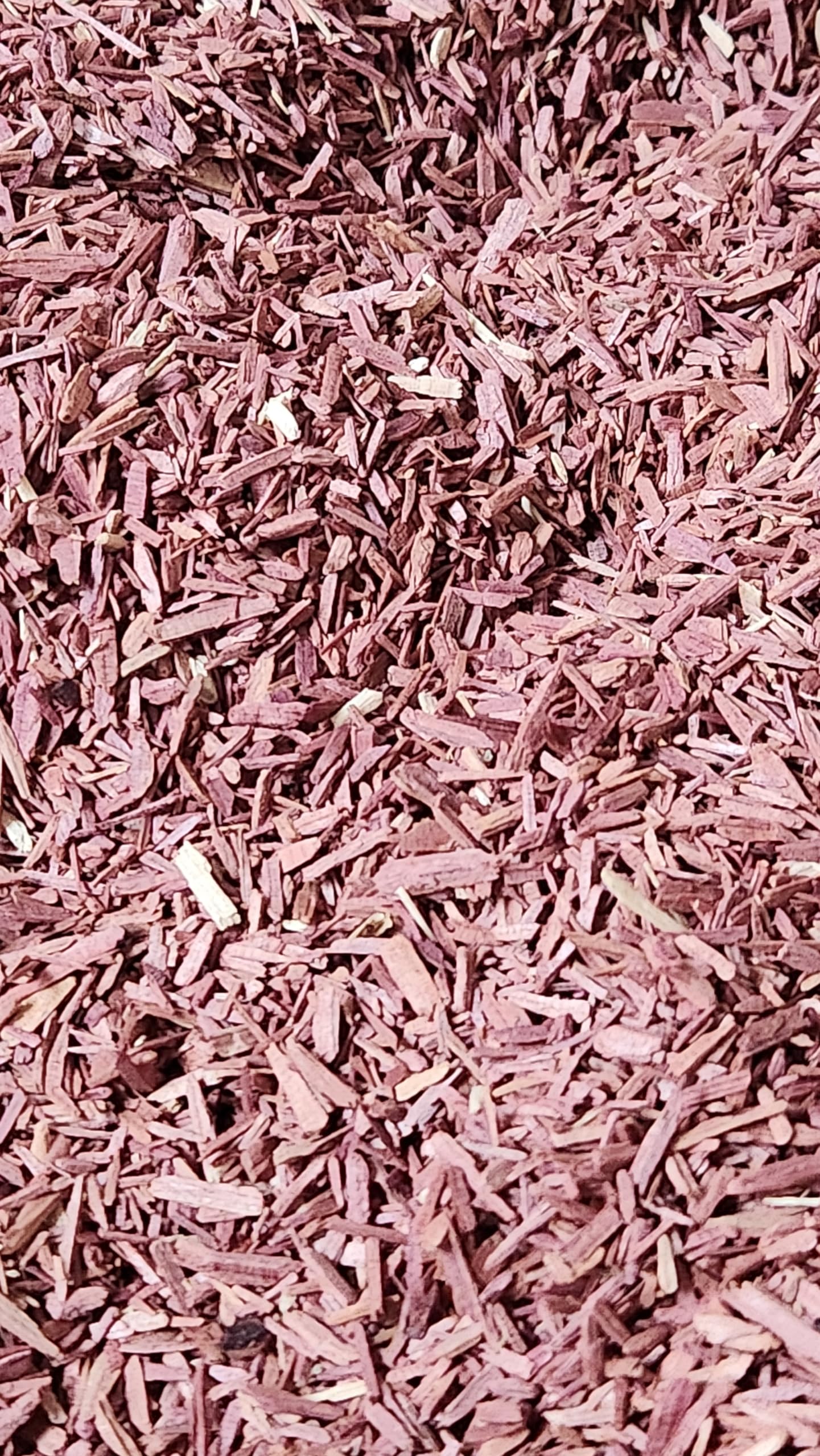 Woodlore β Kiln Dried Eastern Red Aromatic Cedar Chips Made in Wisconsin USA (9lbs)