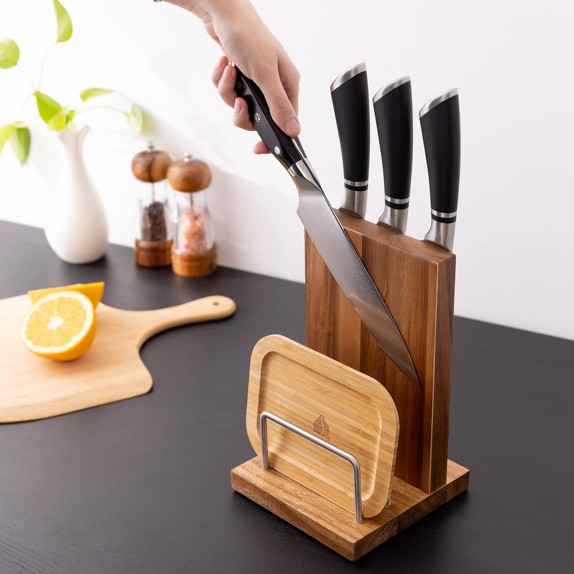 Navaris Knife Block and Cutting Board Holder - Magnetic Knife Block without Knives - Acacia Wood Stand for Kitchen Counter - Space Saving Storage