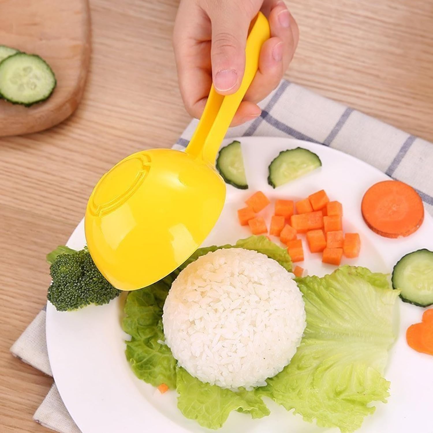 Yellow Rice Paddle Scoop Mold For Rice Ball Making, Non-stick Sushi Mold Rice Ball Scooper Rice Spatula Kitchen Gadge for Home Kitchen Restaurant Serving Spoon for Rice Making Home and Kitchen