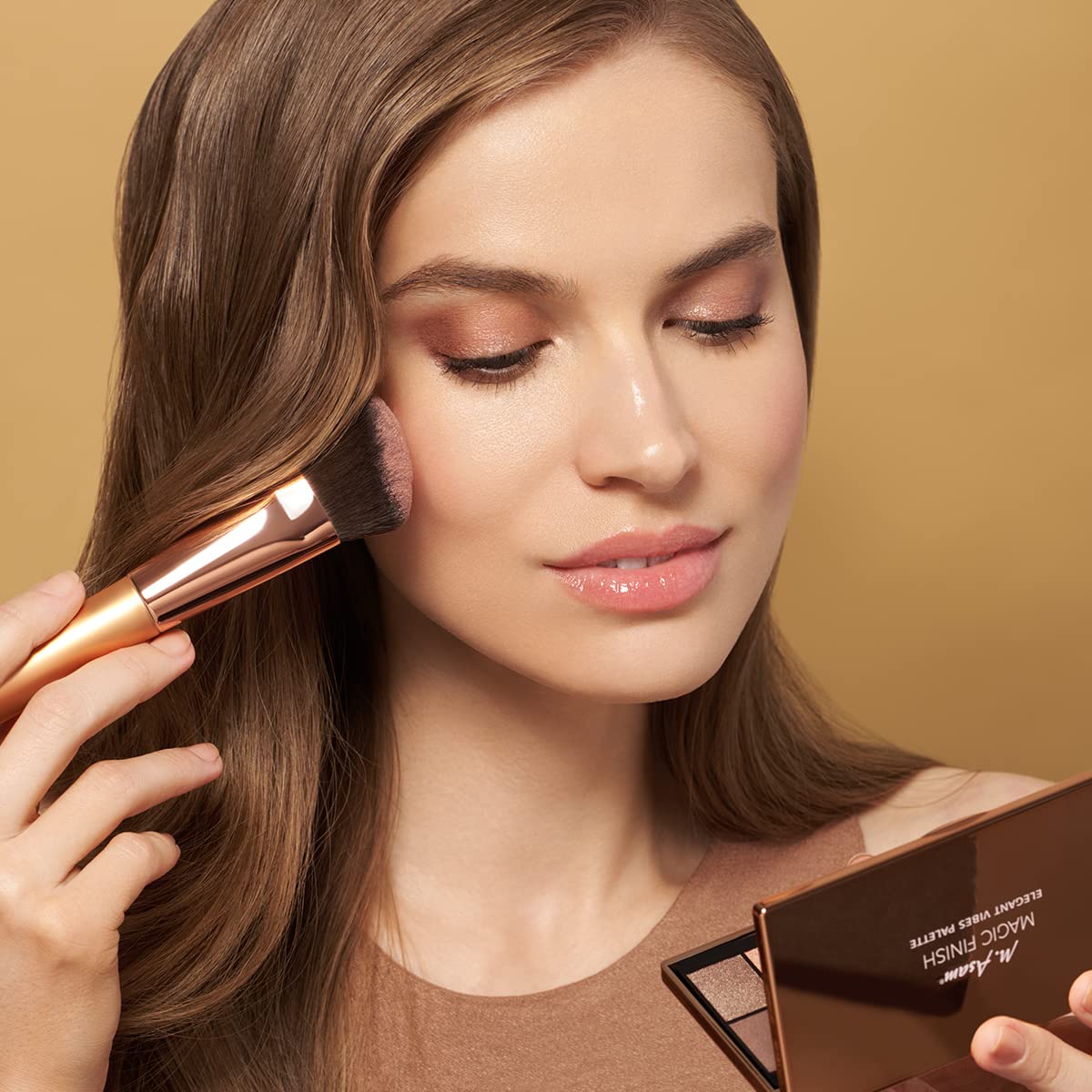 M. Asam Magic Finish Eyeshadow Palette β Pigmented eye make-up with 8 shades of eyeshadows & a blush, elegant case with large built-in make-up mirror, for every age & skin type, make-up set