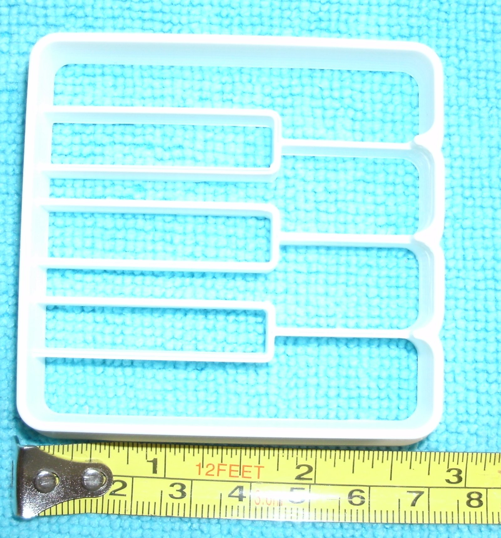 PIANO KEYBOARD STRINGED MUSICAL INSTRUMENT IVORY KEYS COOKIE CUTTER MADE IN USA PR688