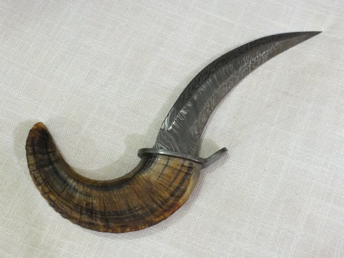 PSK73 - Handmade Damascus Knife Hunting knife 100% Handmade Damascus, Handle Ram Horn