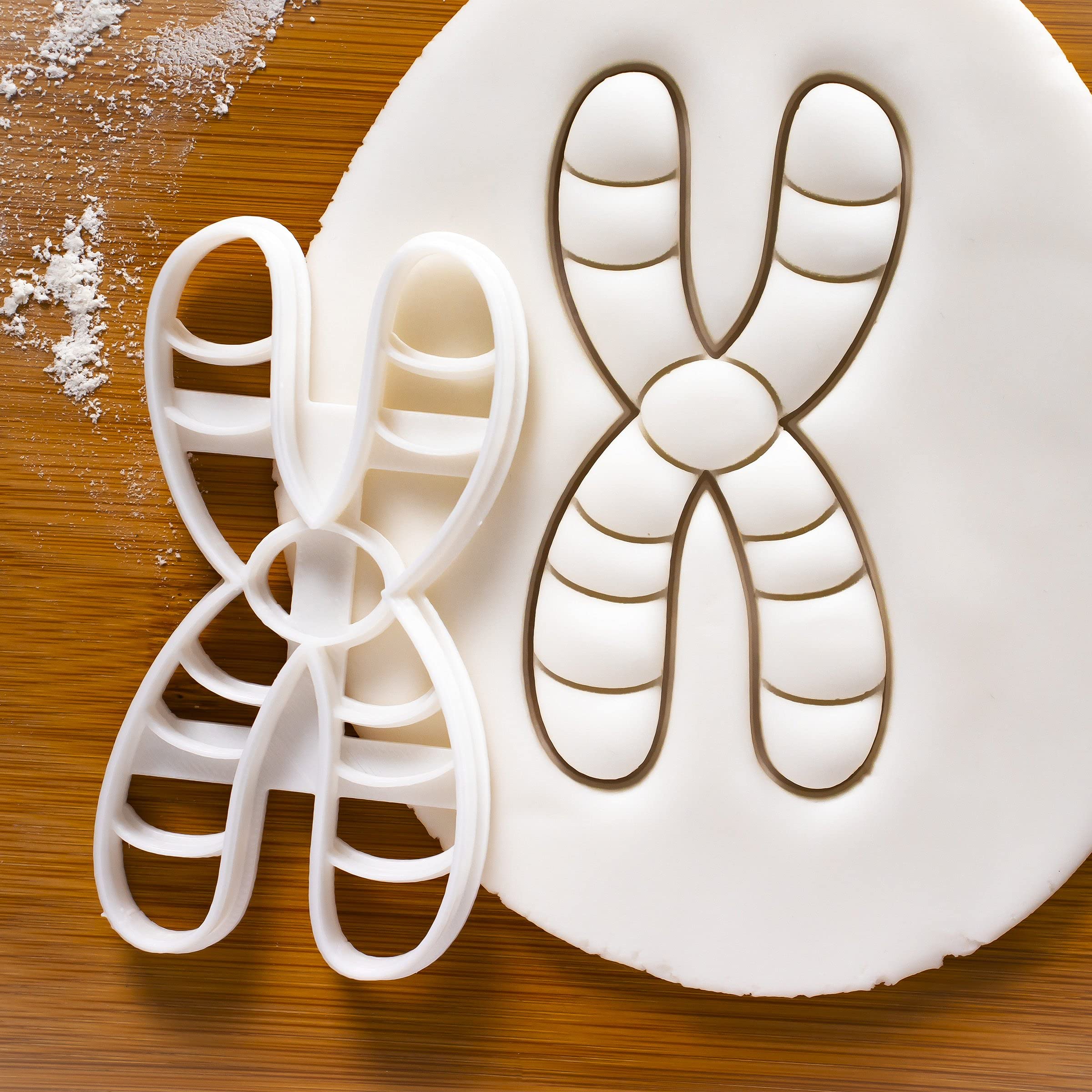 Set of 3 DNA themed cookie cutters (Designs: DNA, Chromosome and Chromosome Y), 3 pieces - Bakerlogy