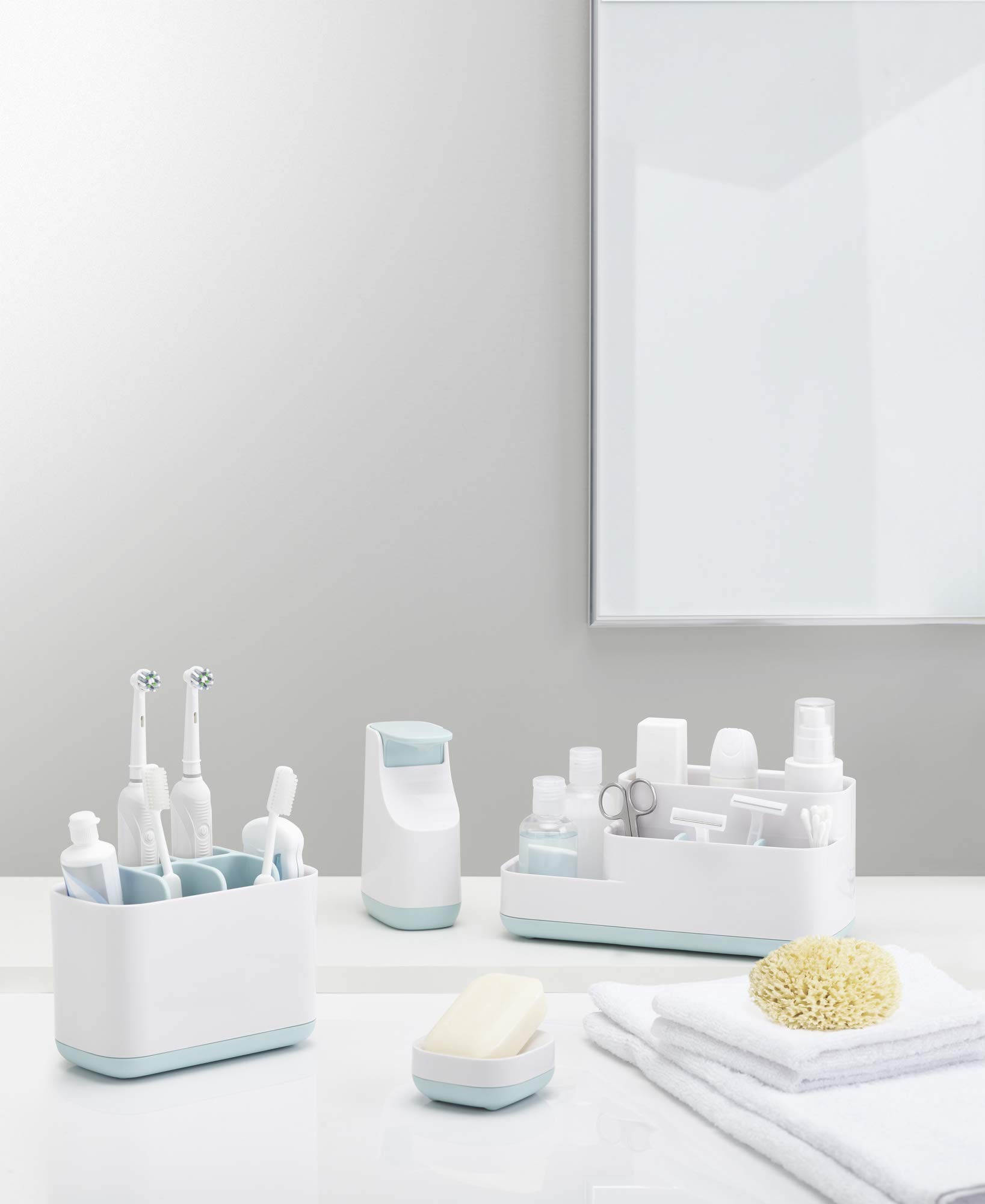Joseph Joseph 70502 Slim Compact Soap Dish with Drain, Blue 7.1 x 3.6 x 8.4 cm