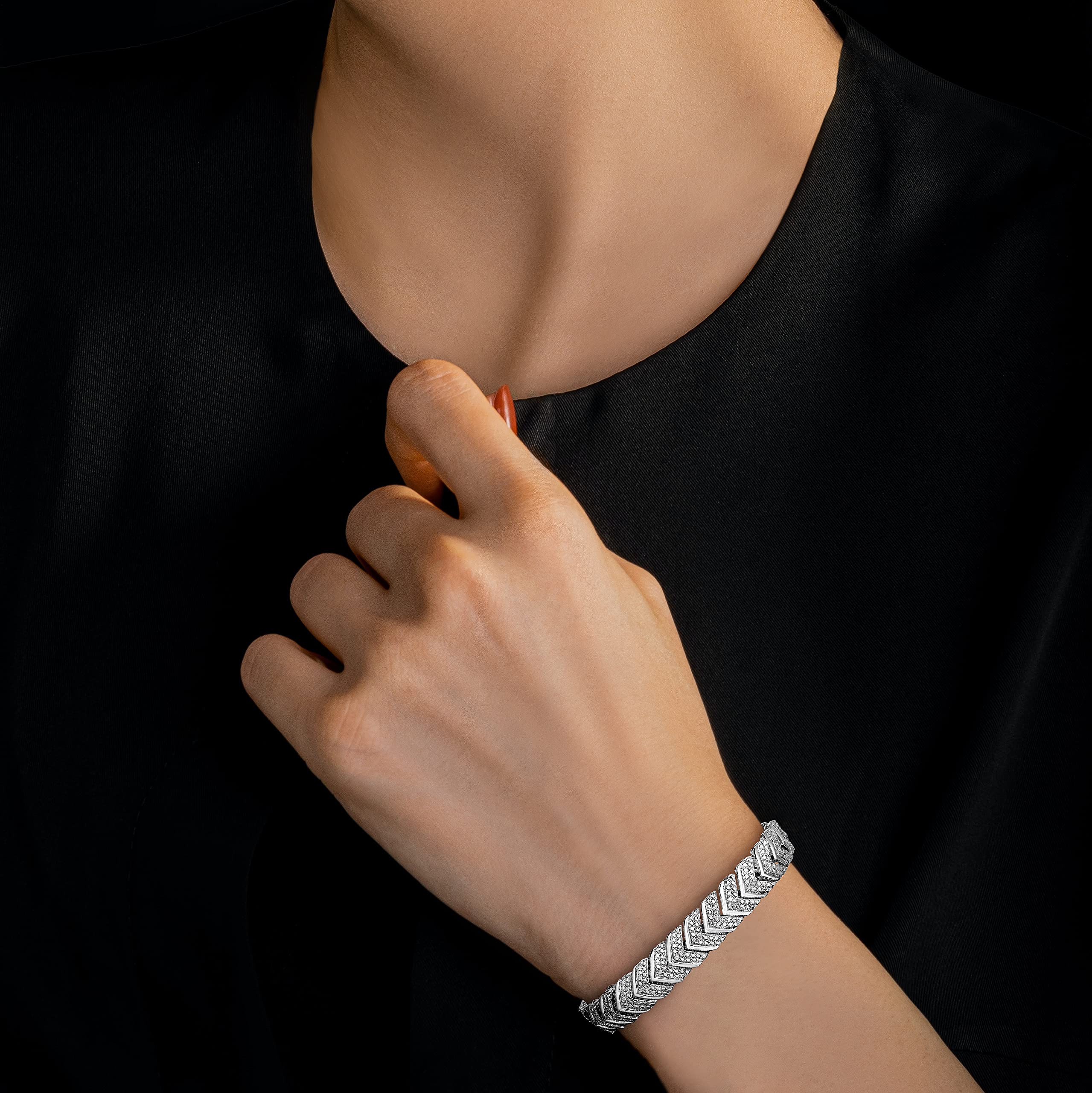 NATALIA DRAKE 1 Cttw Diamond Bracelet for Women in Rhodium Plated 925 Sterling Silver Chevron Pattern