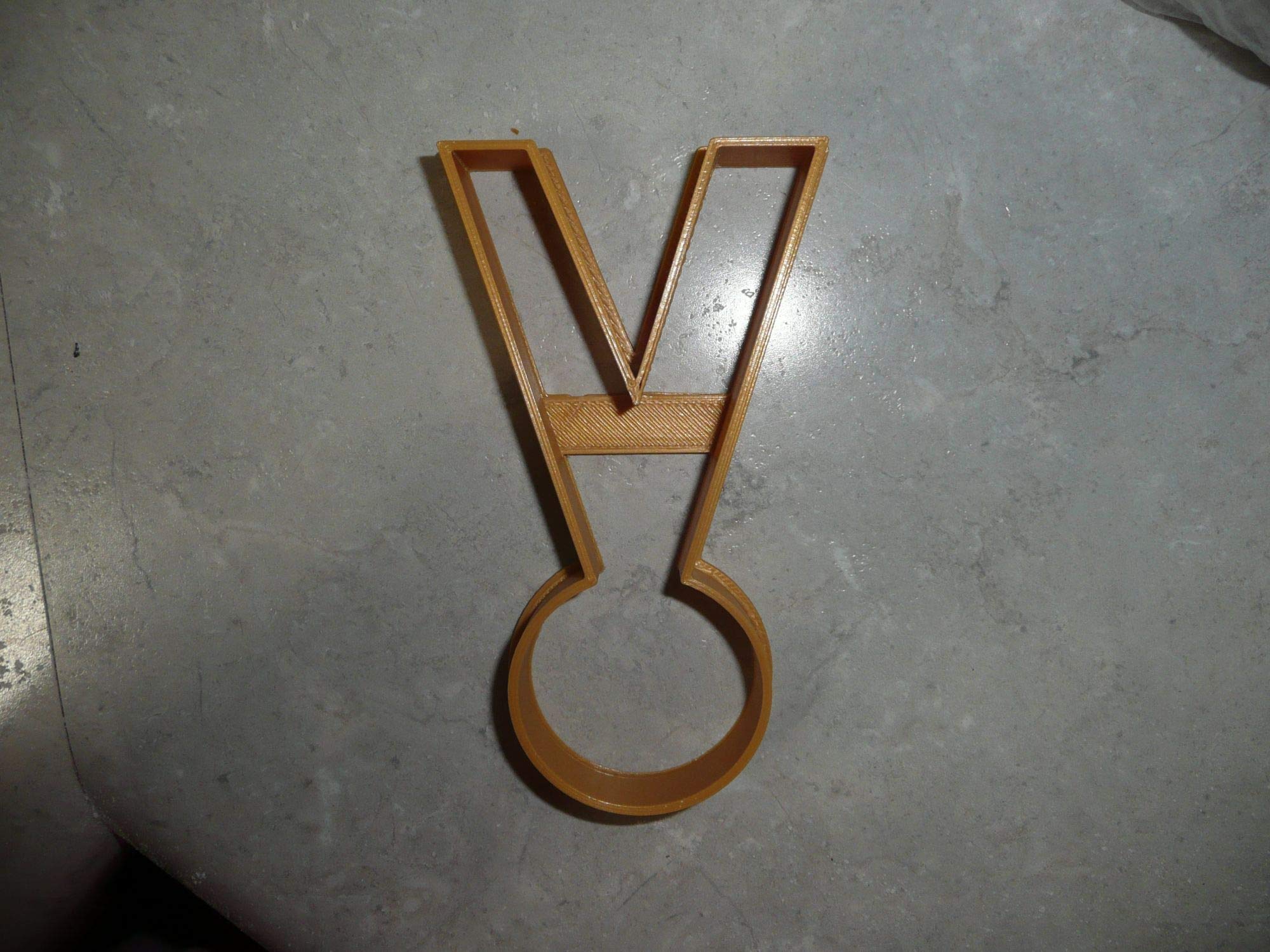 RUNNER MEDAL RUNNING AWARD RIBBON HALF MARATHON 5K 10K 15K ATHLETE COOKIE CUTTER MADE IN USA PR2893