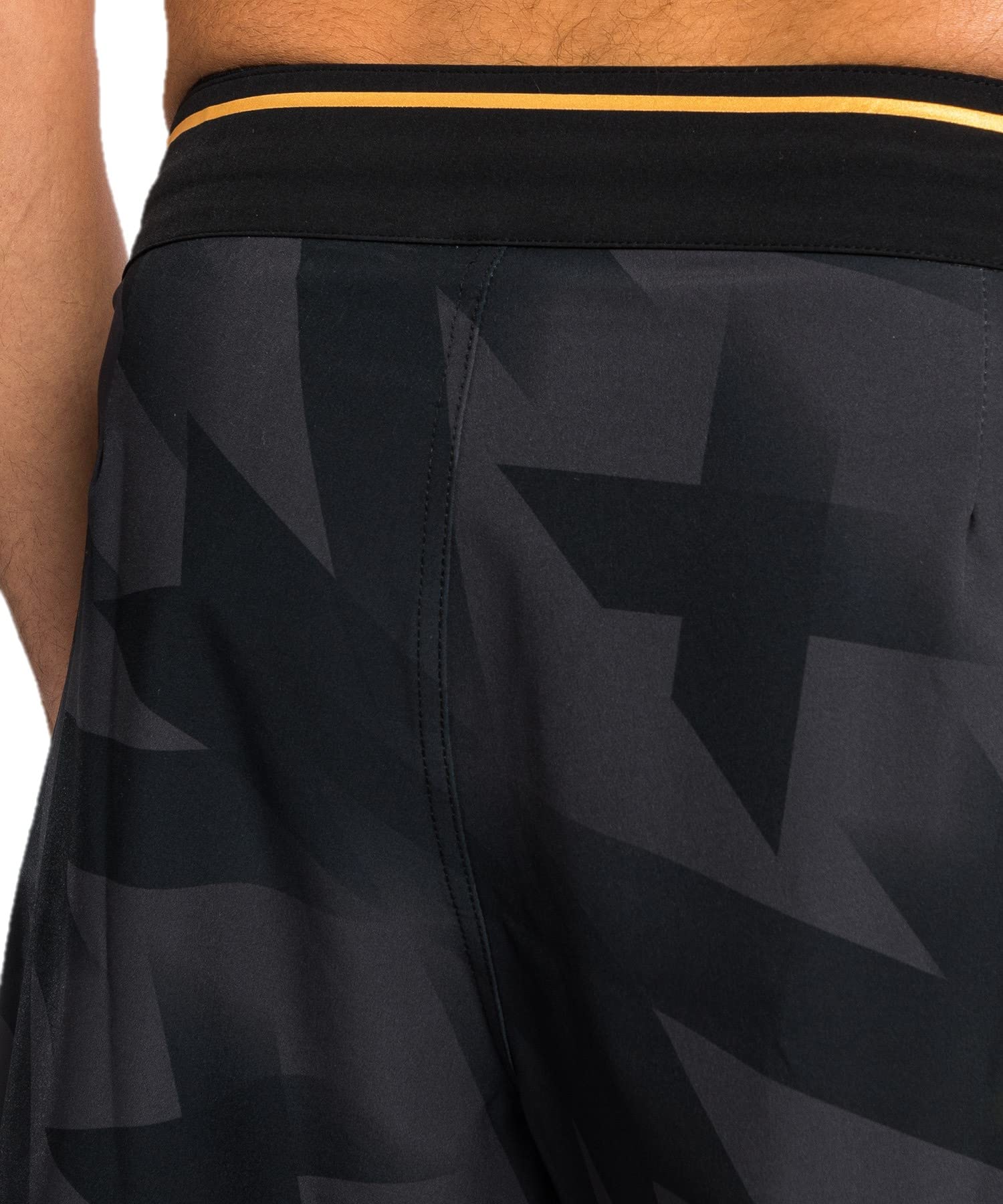 Venum Men's Standard Razor Fightshorts, Black/Gold, Large