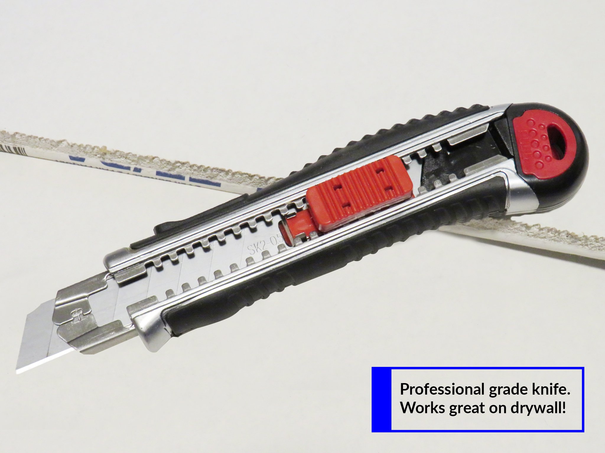 Smithline Heavy-Duty Professional Grade 18mm (3/4 inch) Utility Knife Retractable Razor, Box Cutter, Snap-Off SK2 Blades