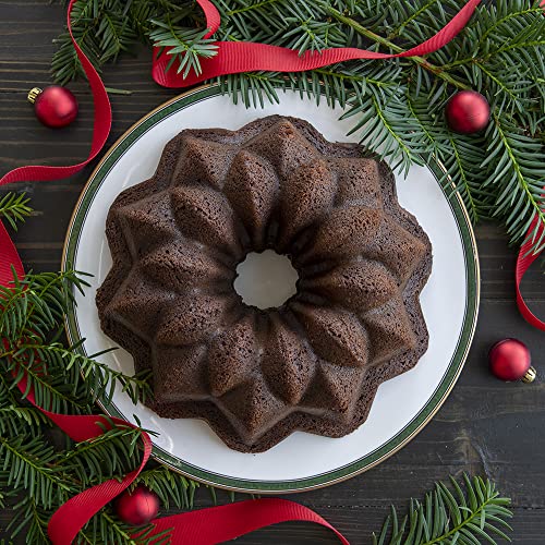 Nordic Ware Vintage Star Bundt Cake Pan, quotL x 9.67"W x 3.9&Quoth, Silver