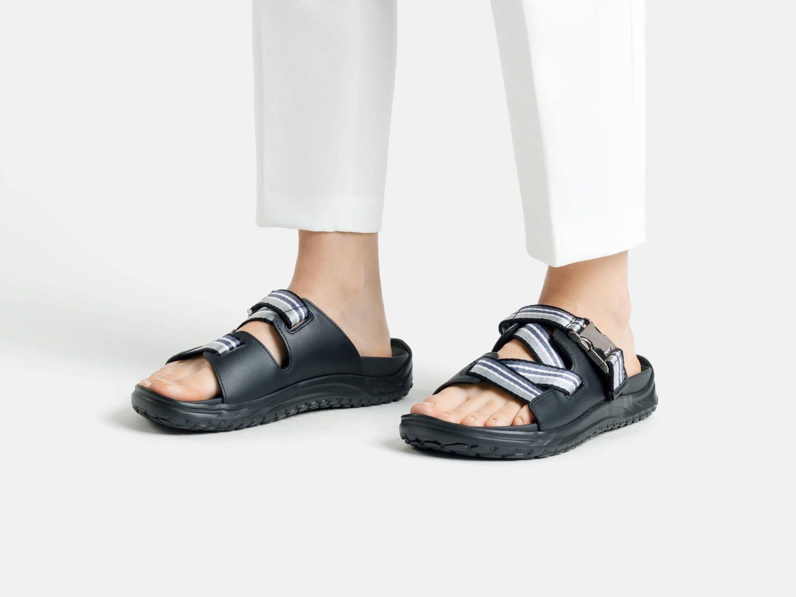 MBT Nisui (Recovery Sandals) Causal Shoes For Women In Size 7