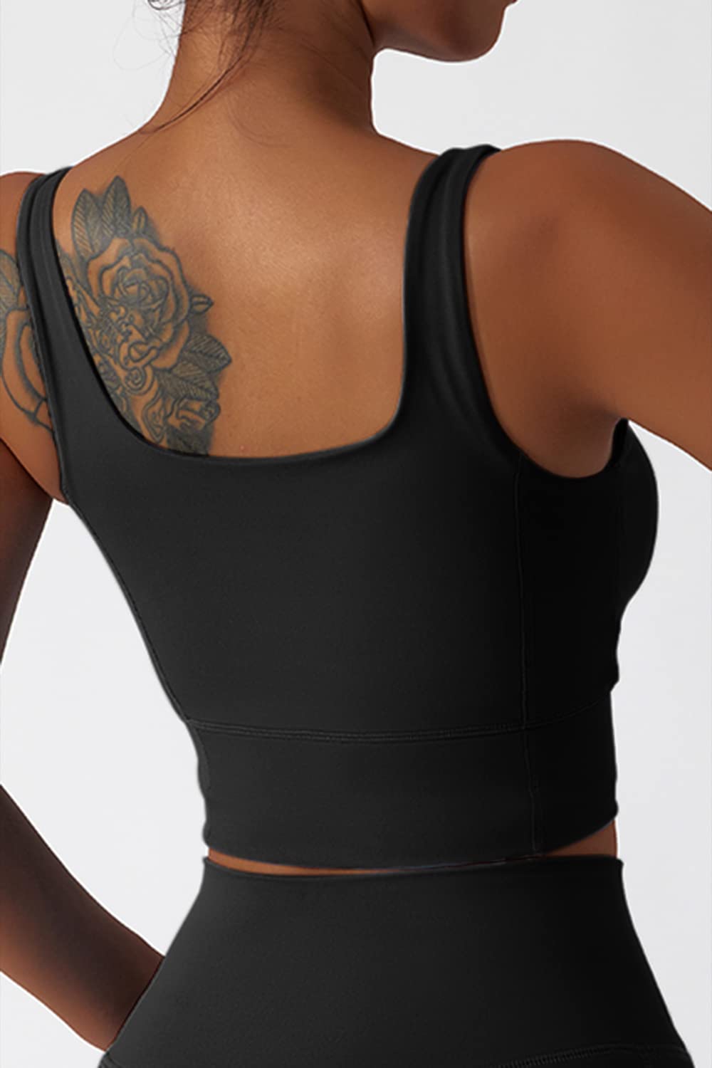 QINSEN Womens Strappy Sports Bras Removable Cups Stretch Padded Running Bras Black M