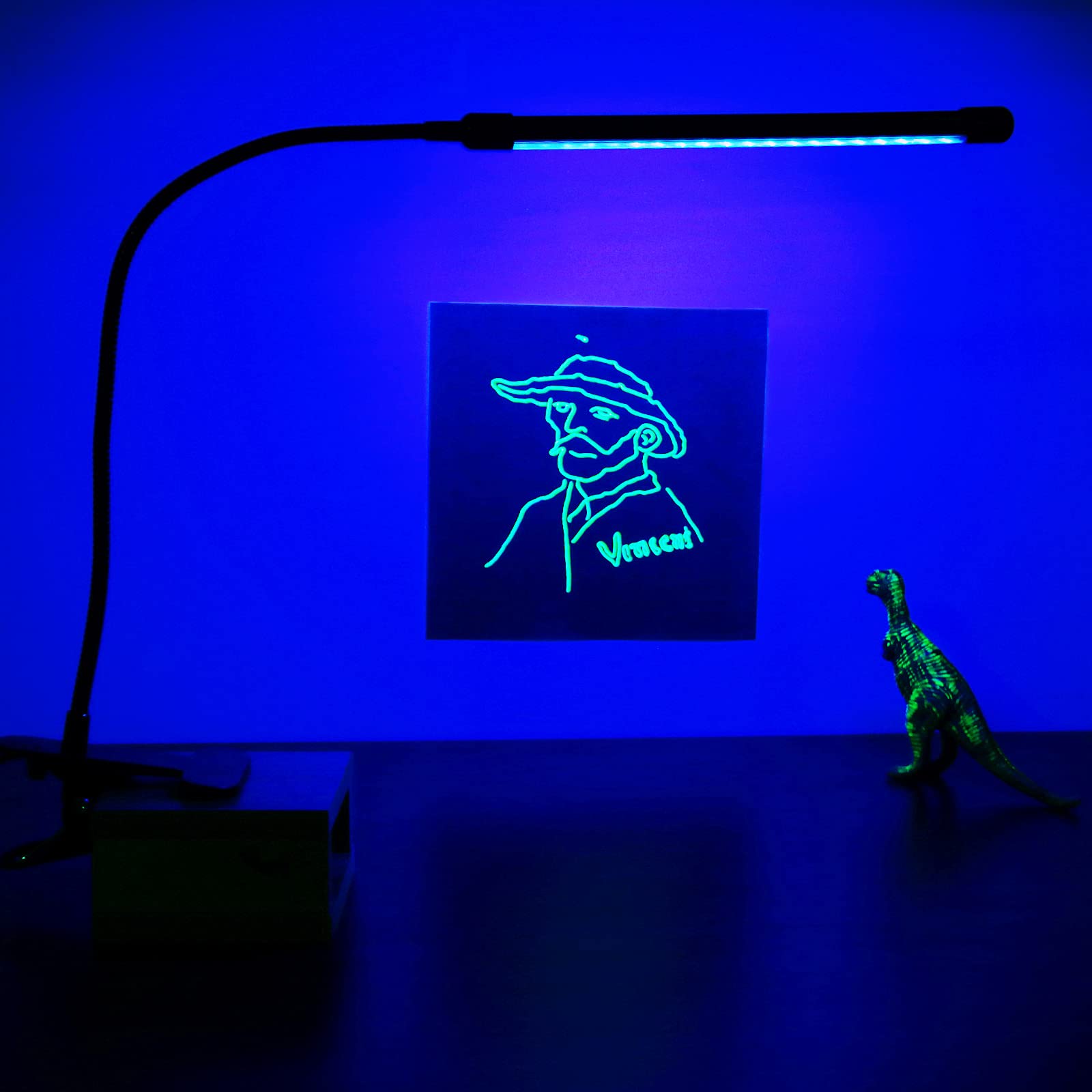 KXZM USB LED Blacklight with Desk Clamp, 360 Degree Rotating Gooseneck Purple Light 395-400nm Fixture for Paint, Fluorescent Poster