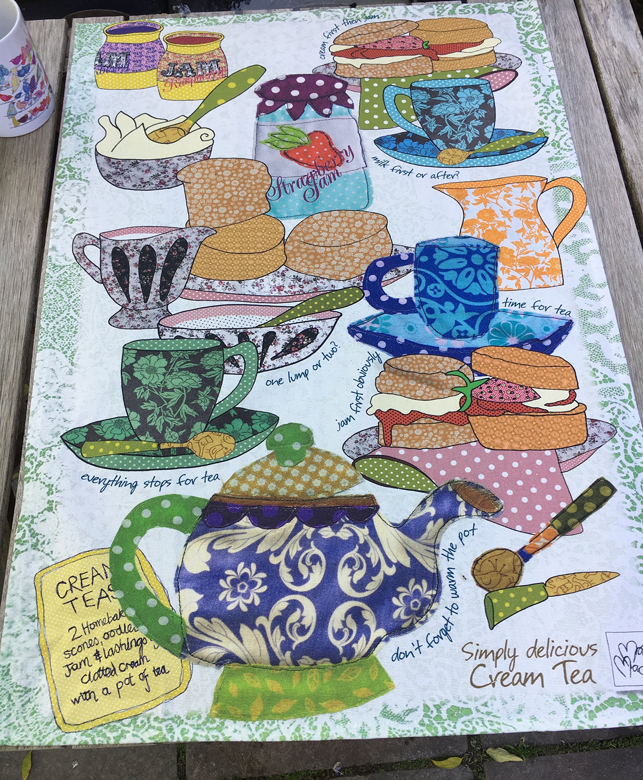 MollyMac | British Cream Tea Dish Towel | Decorative Bar Towel | Soft Absorbent Dish Cloth | Kitchen Decor | Gift for Dinner Party Birthday New Home | Made in UK | 28”x18” 100% Cotton Tea Towel