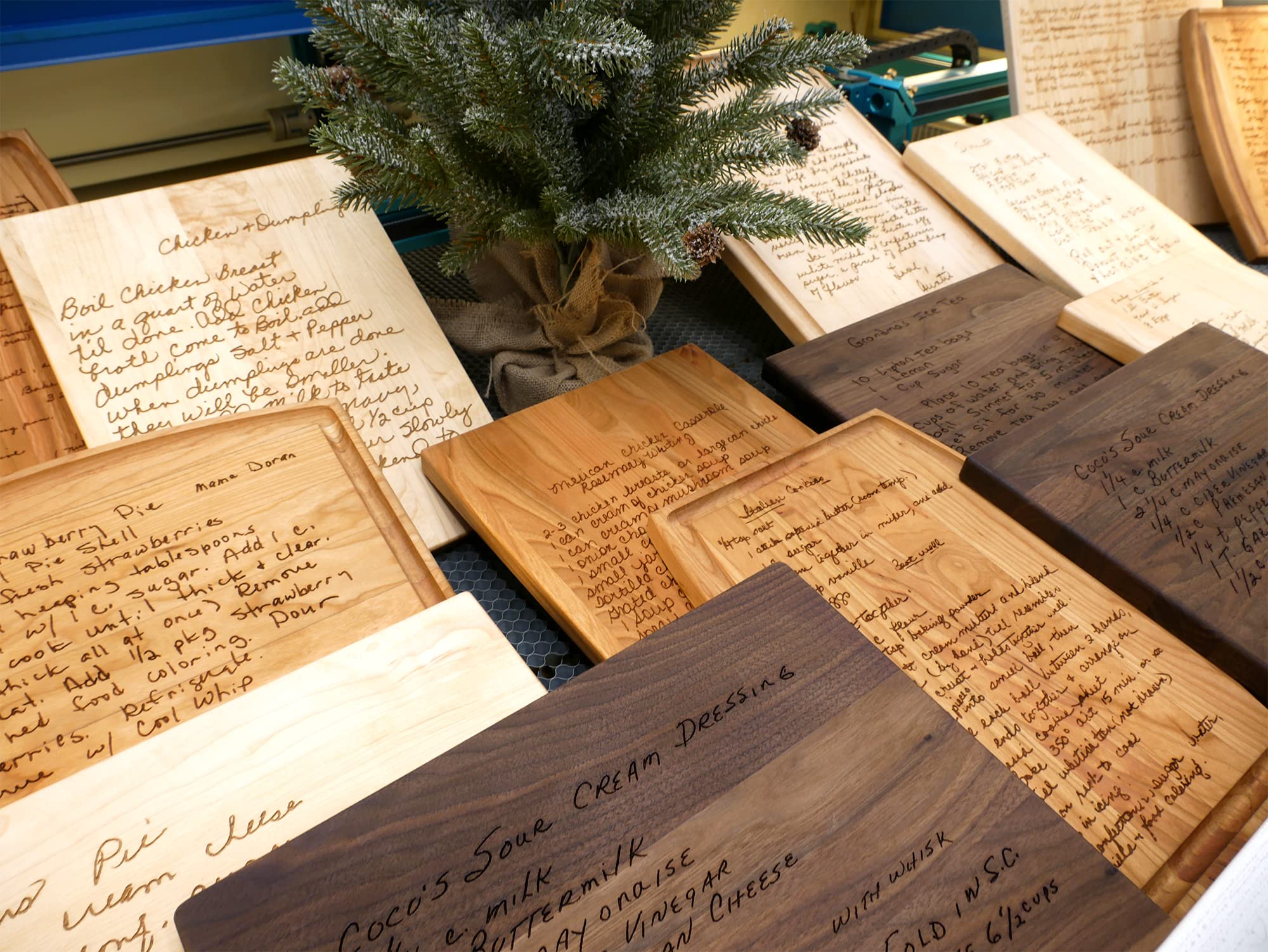 Original Handwritten Recipe Cutting Board - Best Unique Gift for Her - Multiple Sizes & Styles - Maple, Cherry or Walnut Wood - Best Gift Idea for Mom, Daughter, Grandma, Sister, Aunt