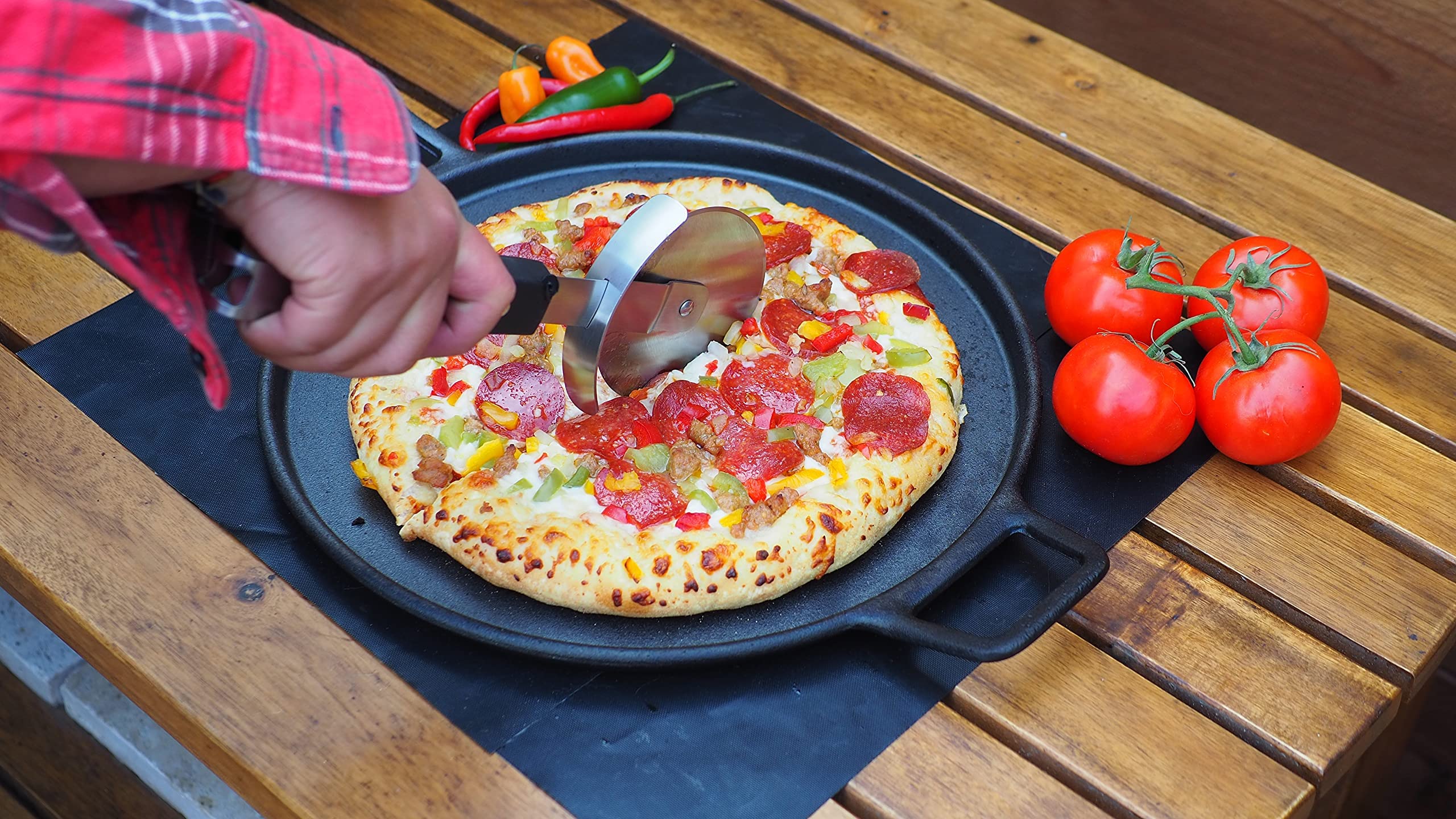 PitMaster King Cast Iron Pizza Stone 4-Pk Complete Kit