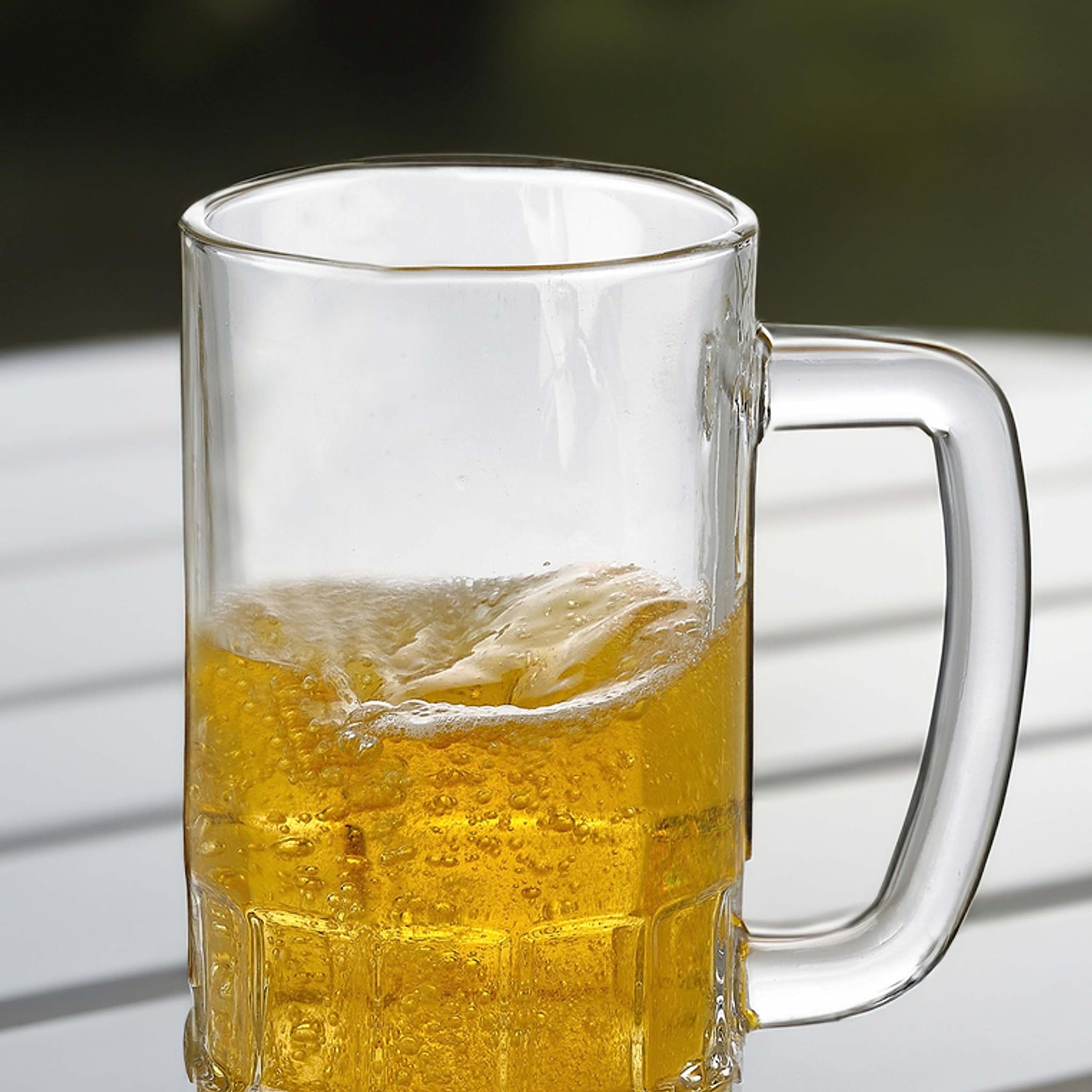 PARNOO Beer Glasses Set of 4 - Freezable 18 oz Glass Beer Mug Made for Cold Beverages - German-Style Beer Stein Mug for Homes, Pubs, Restaurants & More - Dishwasher-Friendly Beer Mugs With Handles
