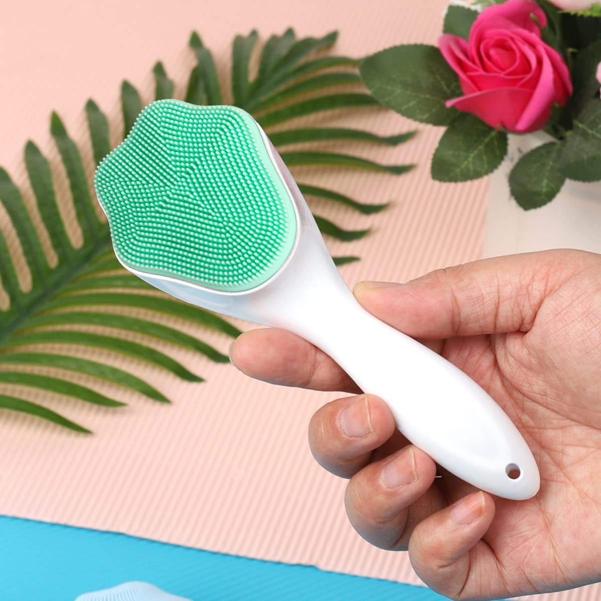 Silicone Face Scrubber Exfoliating Brush,Manual Handheld Facial Cleansing Brush Blackhead Scrubber,Soft Food Grade Silicone bristles for Face Skincare (Green)