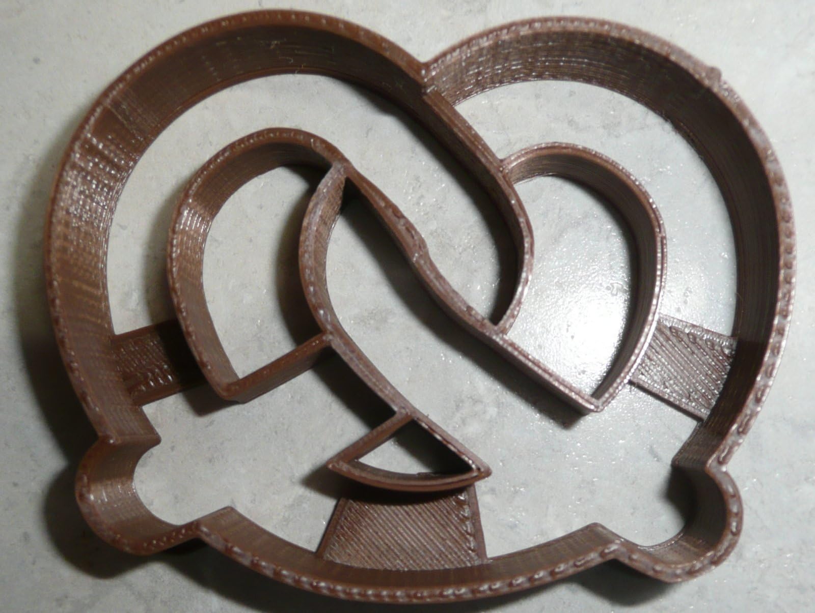 PRETZEL BAKED BREAD DOUGH TWISTED KNOT MOVIE CARNIVAL SNACK COOKIE CUTTER MADE IN USA PR2159