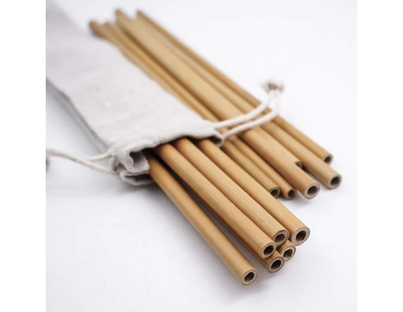 QLE Reusable Bamboo Drinking Straws, Eco Friendly Alternative to Plastic Straws – Organic BPA-Free Biodegradable Zero Waste Straws – Cleaning Brush and Natural Cotton Carrying Bag Included – 12 Pack
