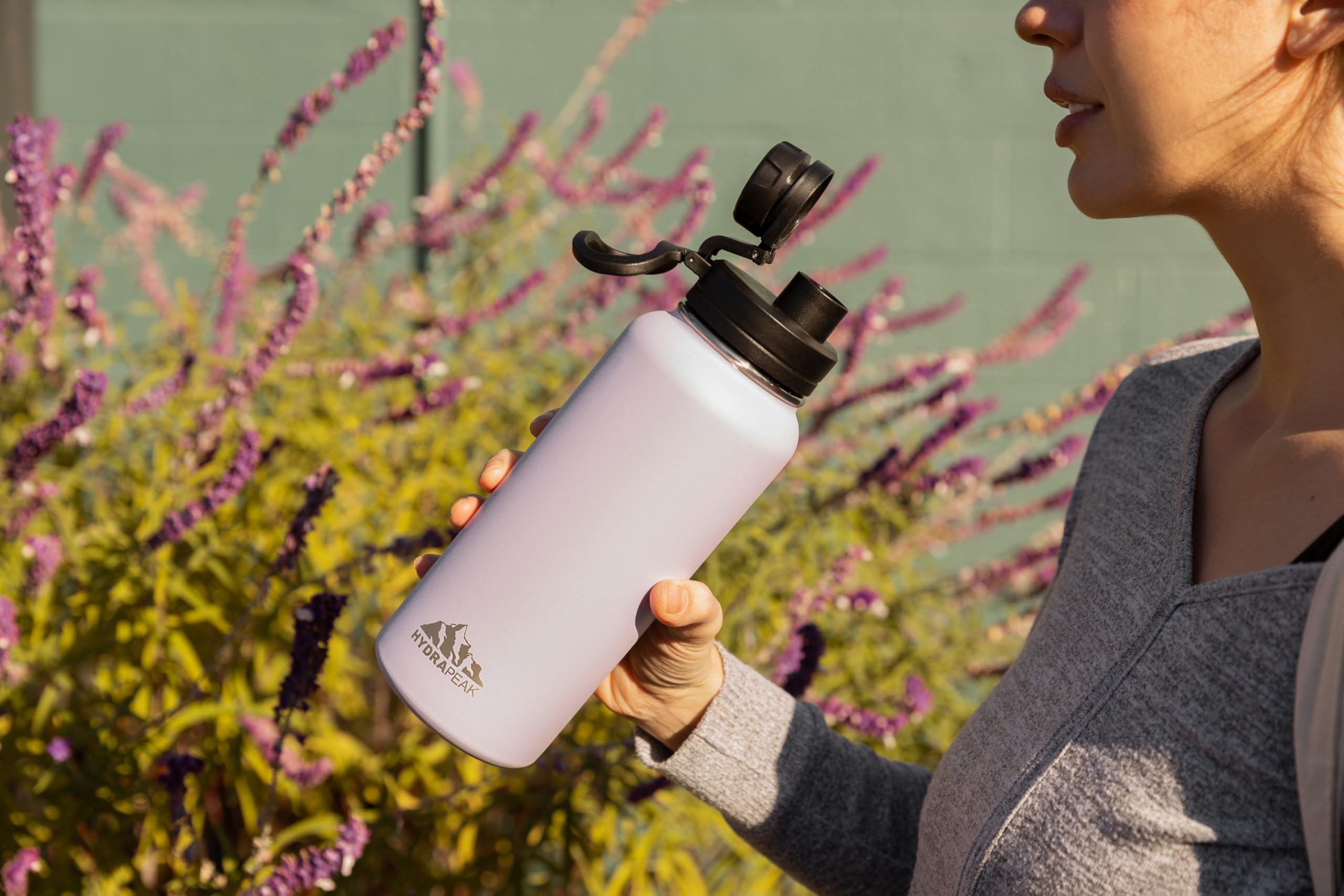 Hydrapeak 32 oz Insulated Water Bottle with Chug Lid - Reusable Leak Proof Stainless Steel Water Bottles, Double Wall Vacuum Insulation | 24 Hours Cold and 12 Hours Hot (Blue Lagoon)