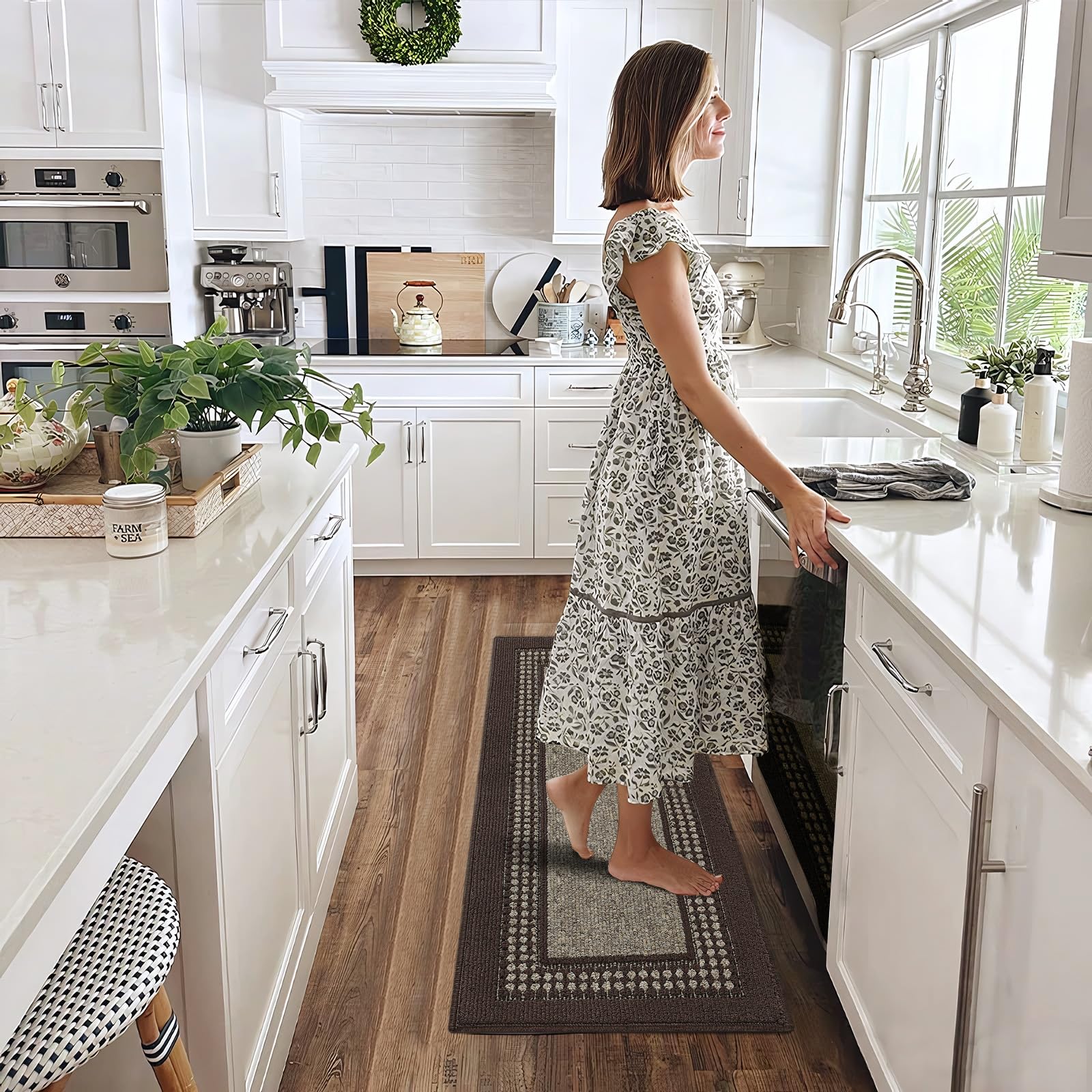 JEEDOVIA Kitchen Mat, Kitchen Mats for floor Absorbent Dirt-Resistant Floor Mats Non Slip, Kitchen Runner Rug for Sink, Laundry, Office, Door, Machine Washable, 19.5"x31", Brown