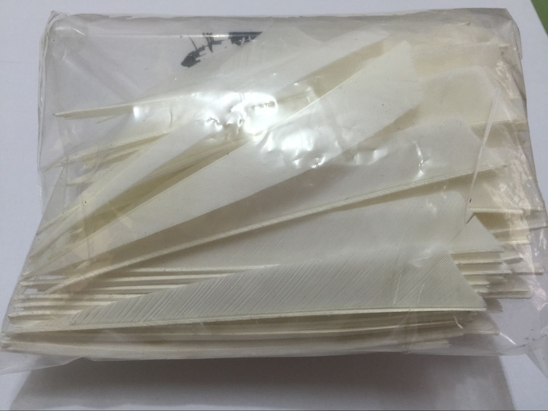 JIEXI HWYP Archery Fletches 5" Turkey Feather Shielded Shape Pack of 100 (White, Left Wing)