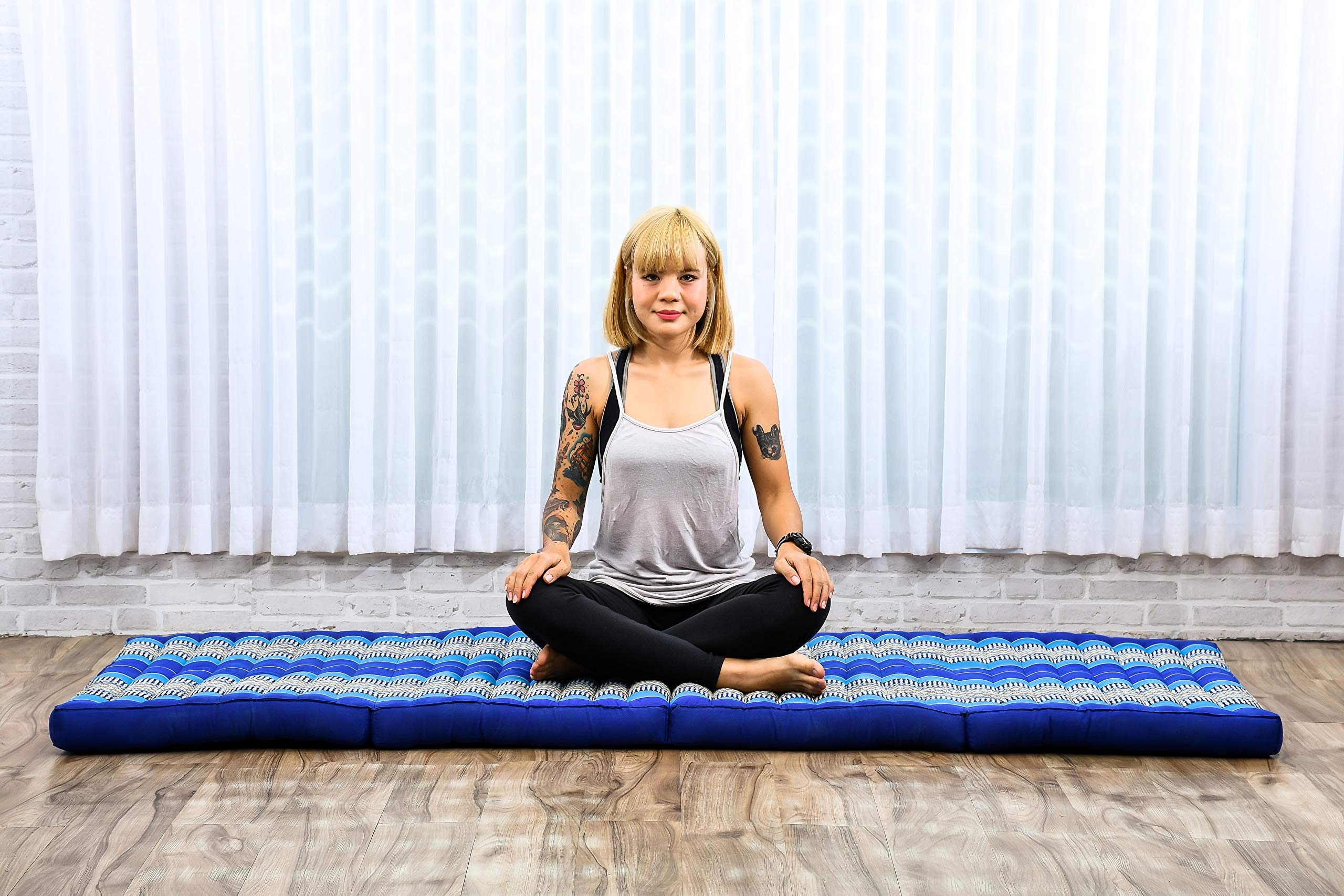 Leewadee Trifold Mattress Standard โ Comfortable Thai Massage Pad, Foldable Floor Mattress Filled with Kapok, Perfect to Use as a Sleeping Mat 79 x 28 inches, Blue