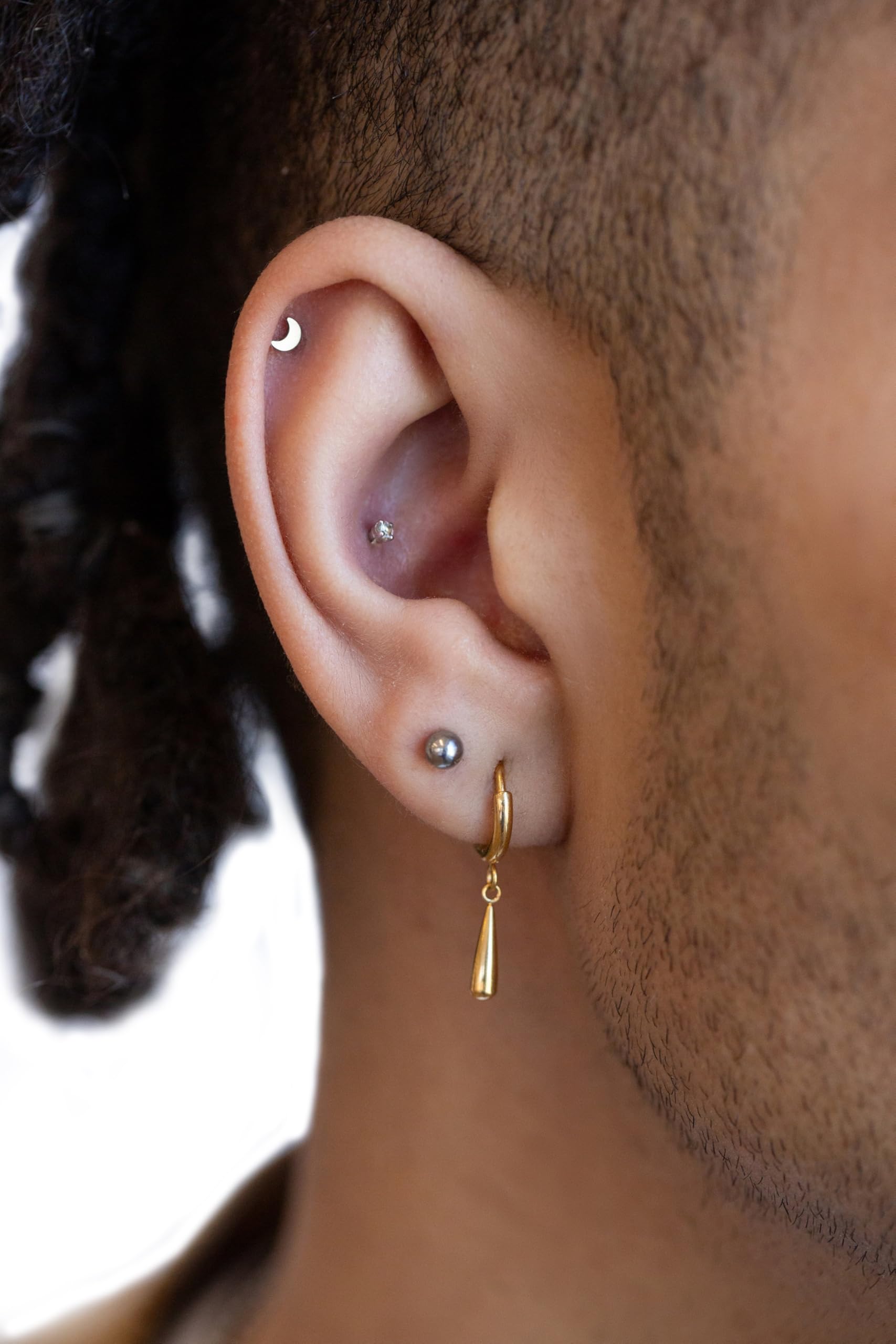 Pierced Owl 16GA G23 Implant Grade Titanium Crescent Moon Threadless Push in Flower Base Stud (Silver Tone)