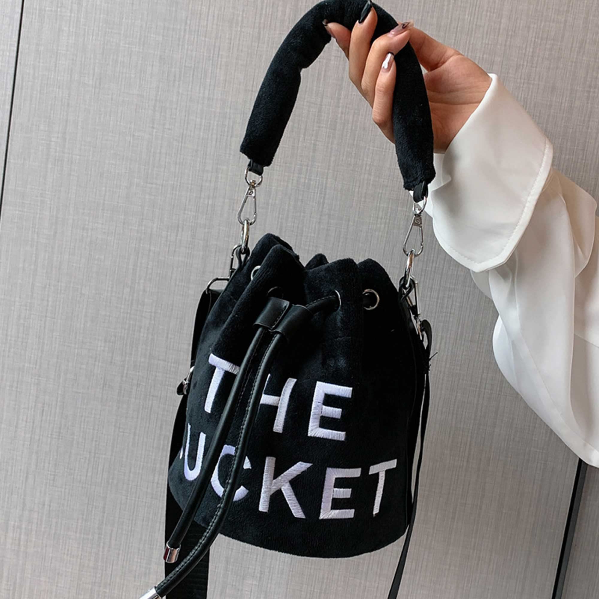 Qiayime Bucket Bag for Women, Mini Shoulder Bag Purses Soft Plush Top-Handle Crossbody Bucket Bag Drawstring Handbag Hobo Bag (Black)