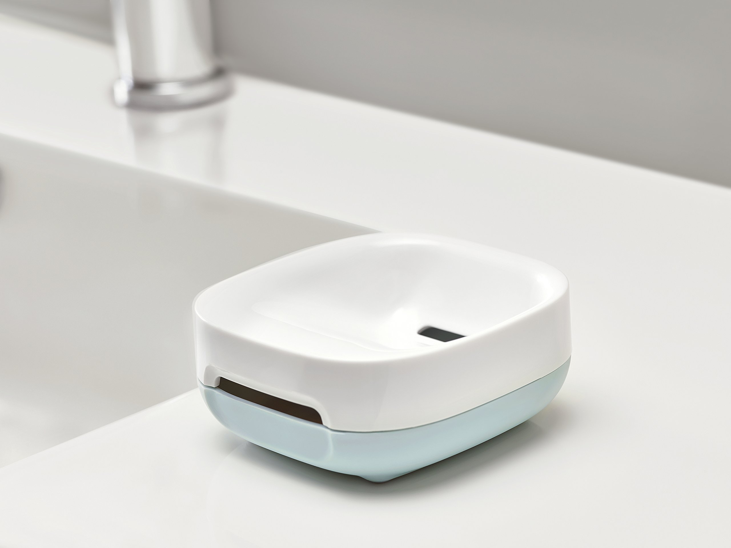 Joseph Joseph 70502 Slim Compact Soap Dish with Drain, Blue 7.1 x 3.6 x 8.4 cm